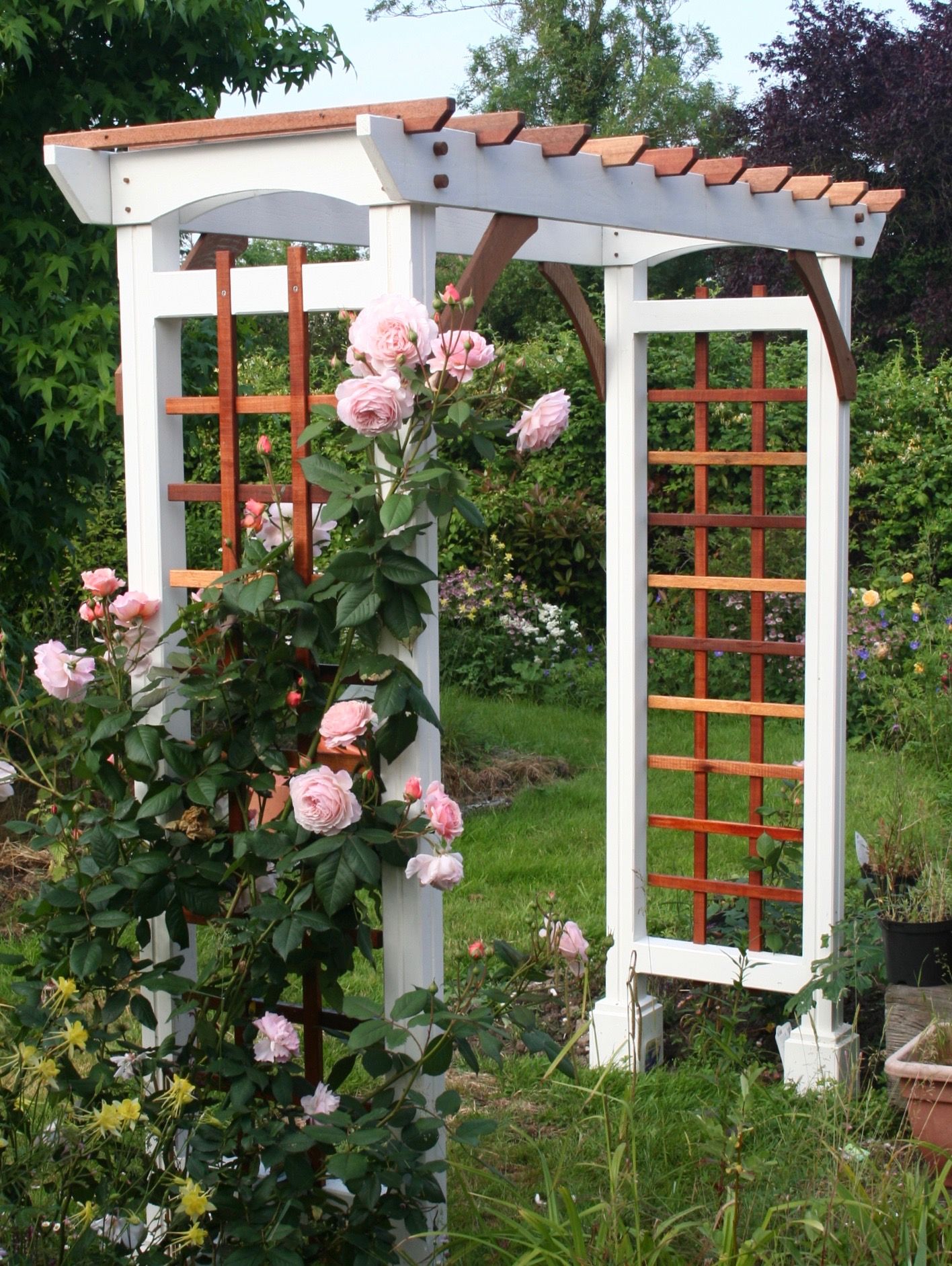 Garden Rose Arbour : 12 Steps (with Pictures) - Instructables