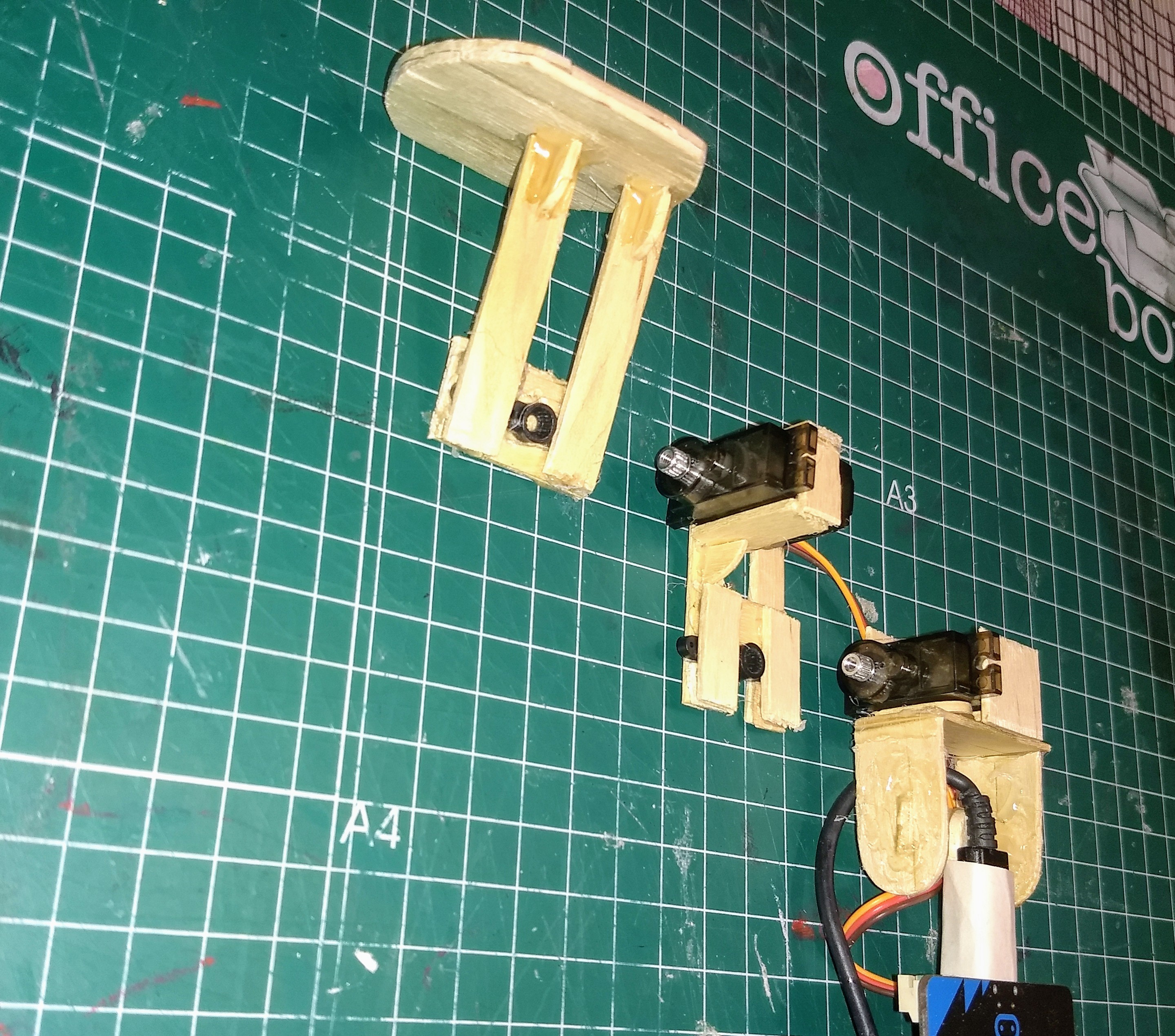 Simple Gimbal With Micro:bit and 2 Servos : 4 Steps - Instructables