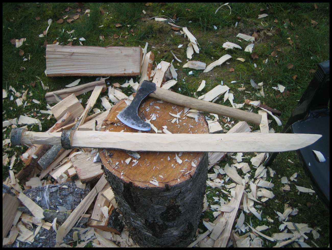 How to Carve a Sword : 4 Steps (with Pictures) - Instructables