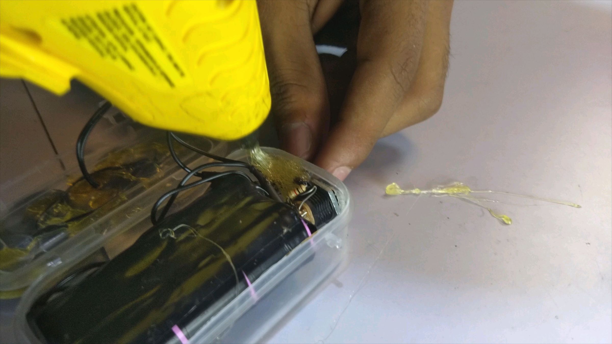 DIY LED FLASHLIGHT (SUPER BRIGHT) : 12 Steps (with Pictures ...