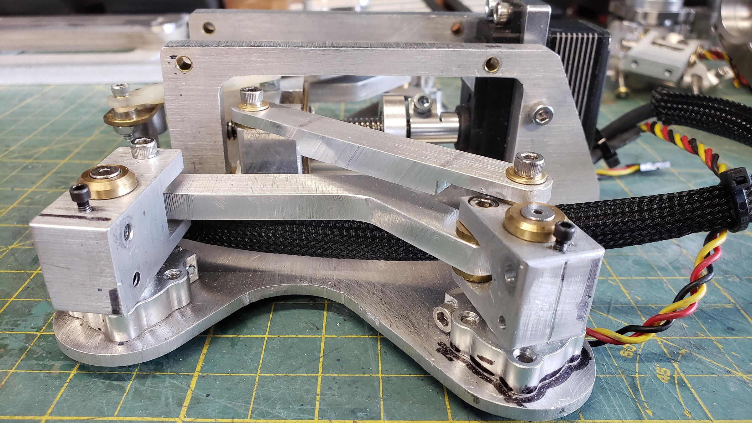 Animatronic Cosplay Wing Mechanics : 8 Steps (with Pictures ...