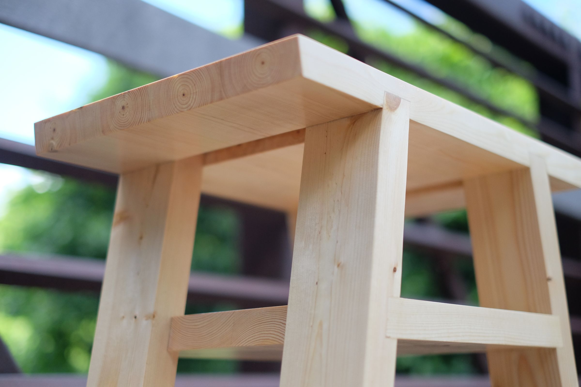 $9 2x4 Side Table : 6 Steps (with Pictures) - Instructables