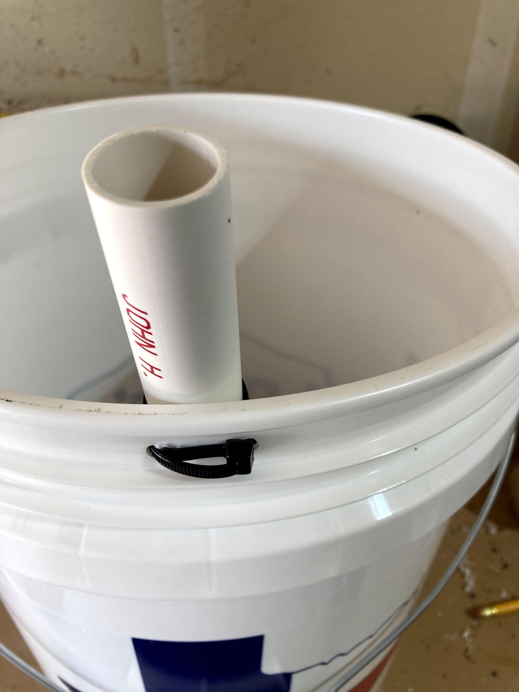 Single Bucket Sub-Irrigated Planter : 5 Steps (with Pictures ...