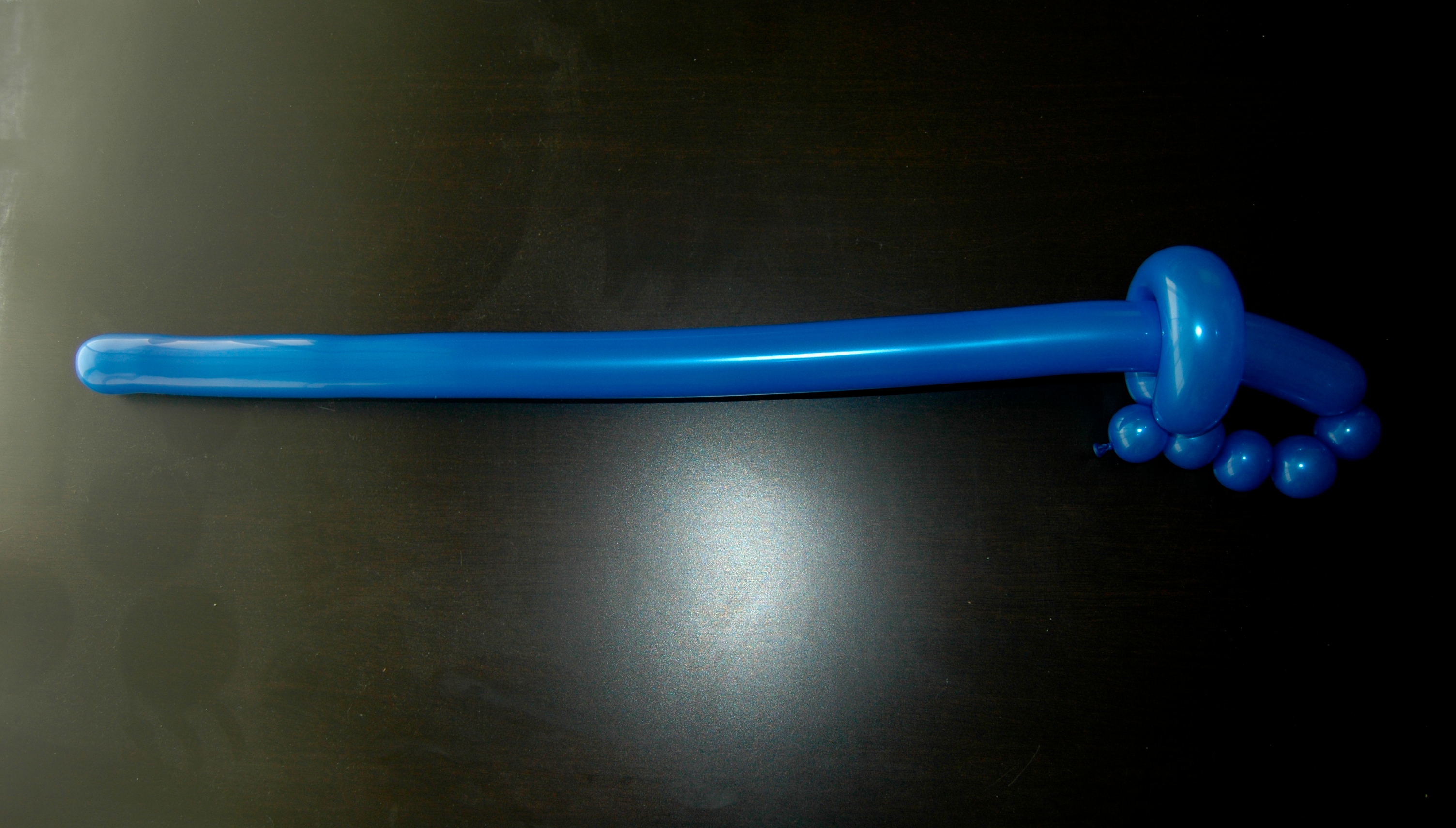 How to Balloon Twist : 19 Steps (with Pictures) - Instructables