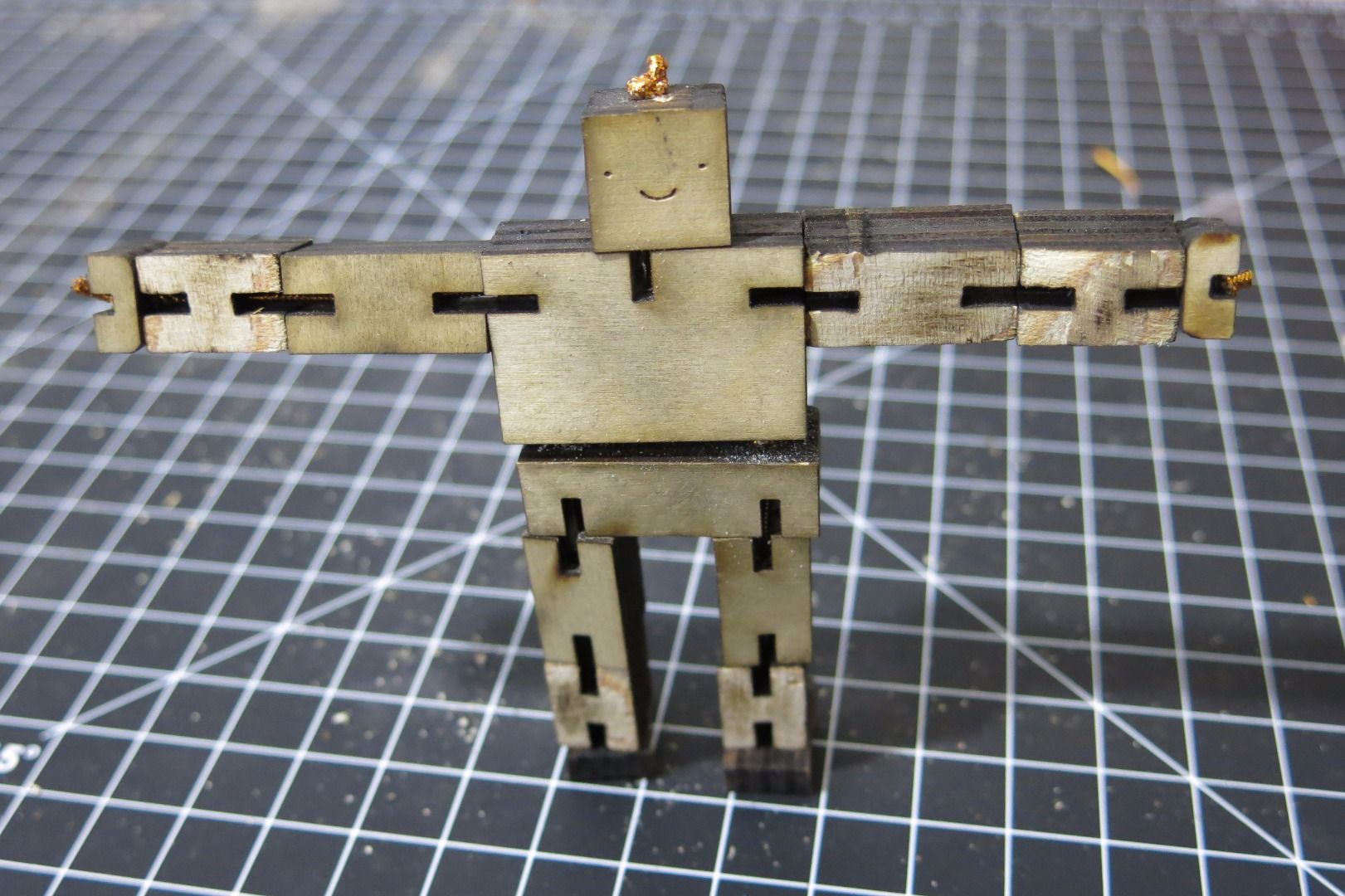 Elasti-Bot: the Posable Wooden Robot : 4 Steps - Instructables
