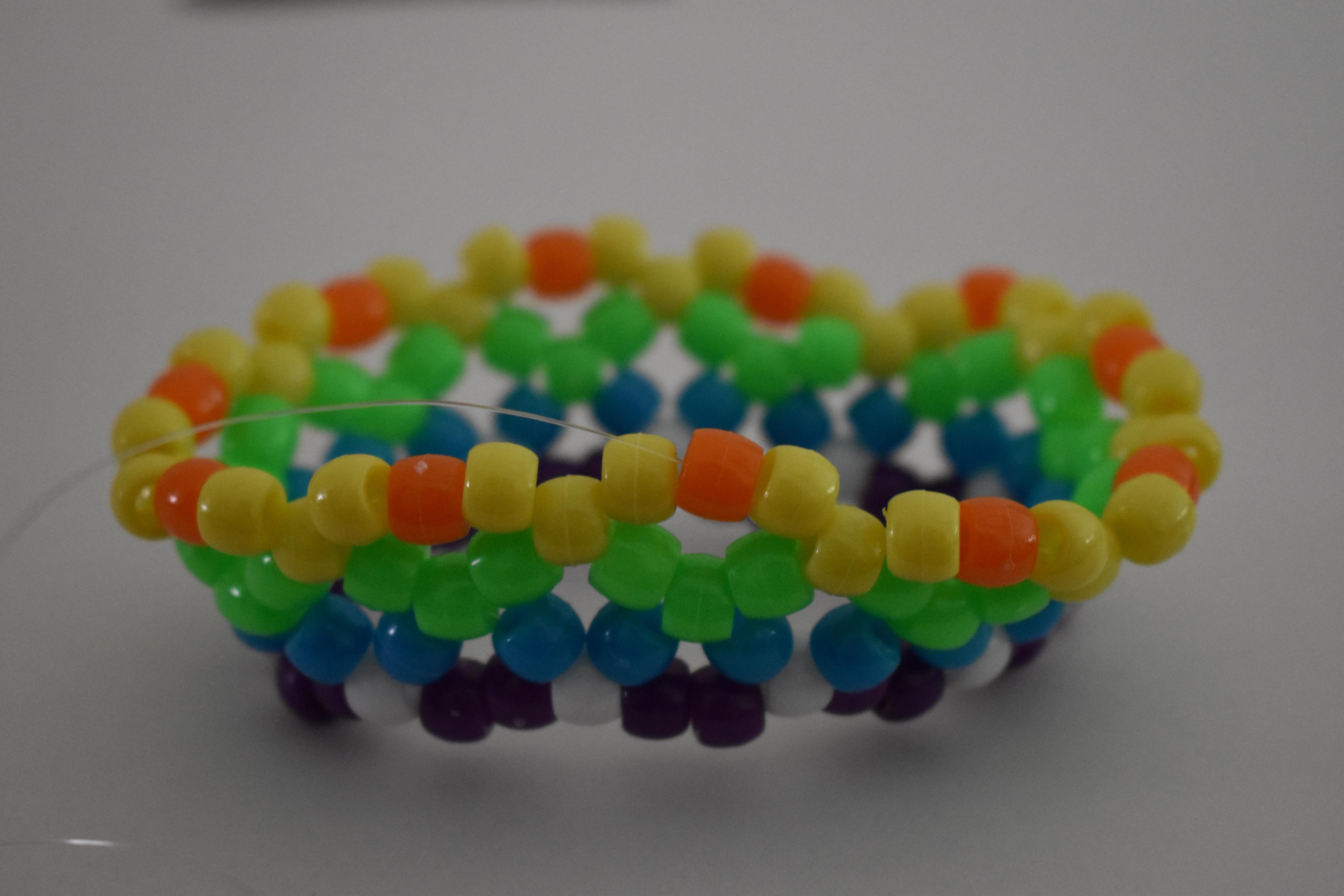 Rainbow 3D Kandi Cuff : 11 Steps (with Pictures) - Instructables