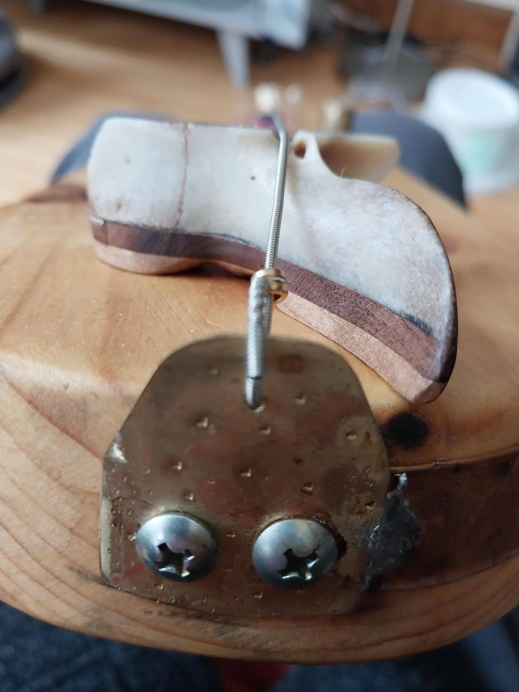 Electric Diddley Bow : 6 Steps (with Pictures) - Instructables