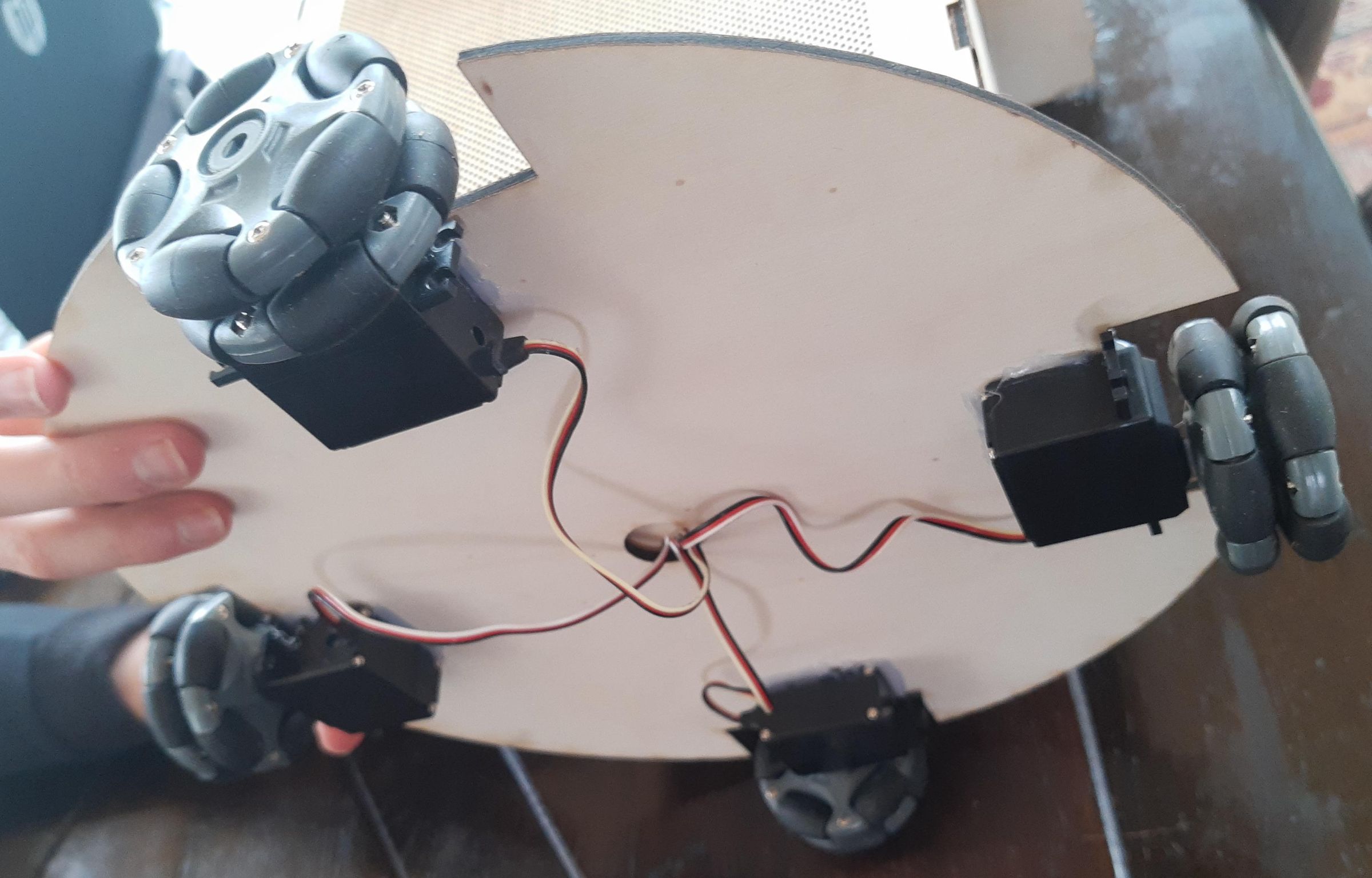 Bluetooth Controlled Party Robot With Arduino and Android : 7 Steps ...
