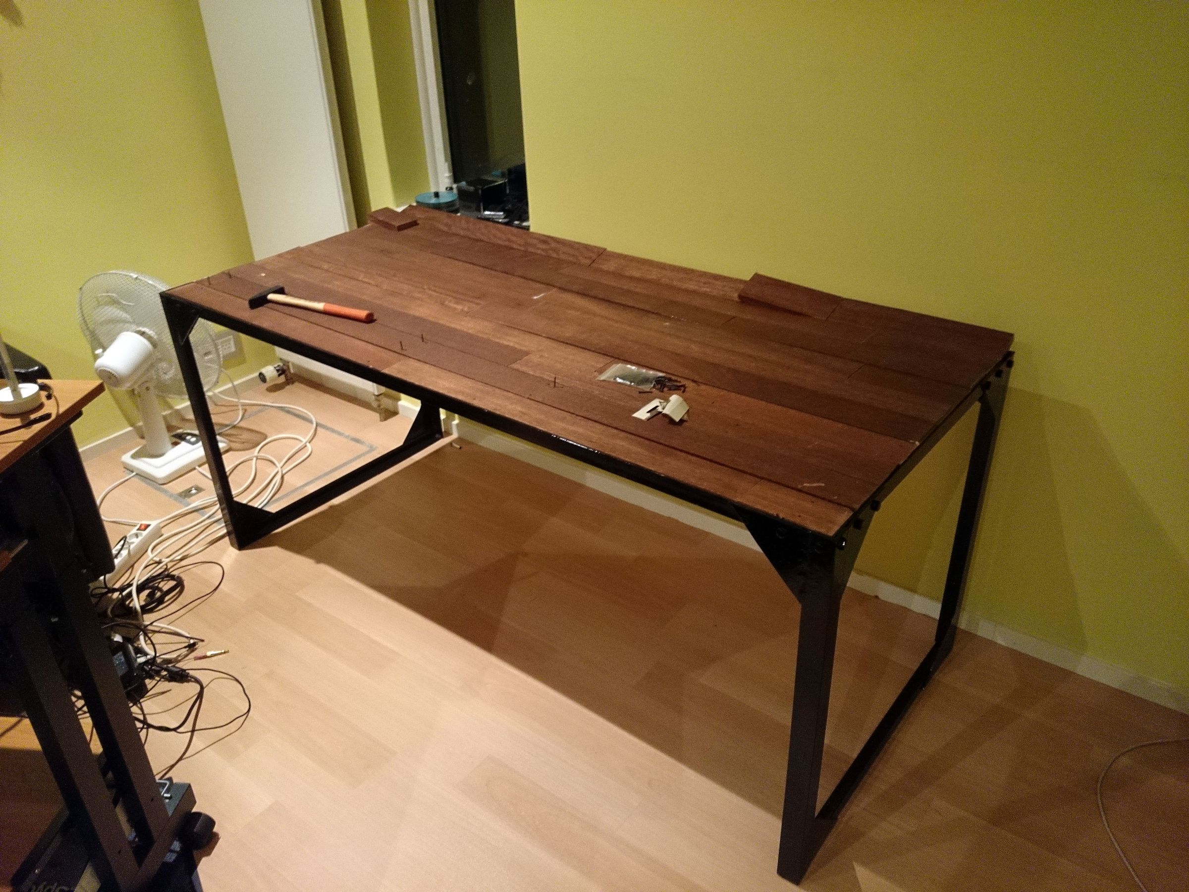 A Mantable! (pronounced MAN TABLE!!!!) : 8 Steps (with Pictures ...