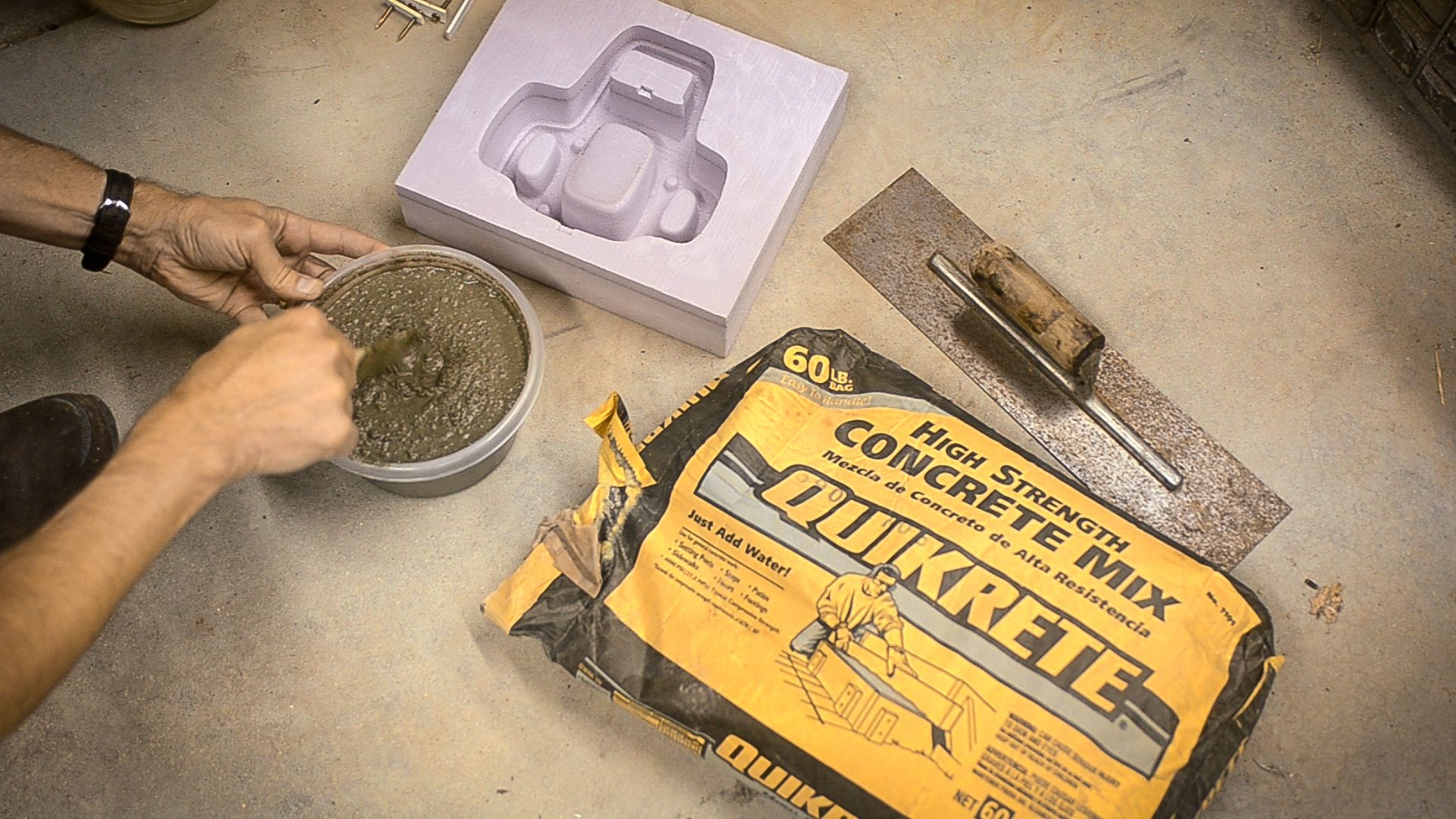 Concrete USB Charging Hub With Storage : 13 Steps (with Pictures ...