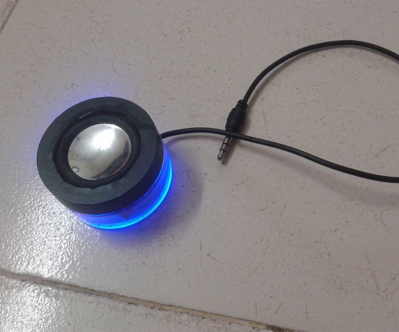 MINI PORTABLE SPEAKER : 3 Steps (with Pictures) - Instructables