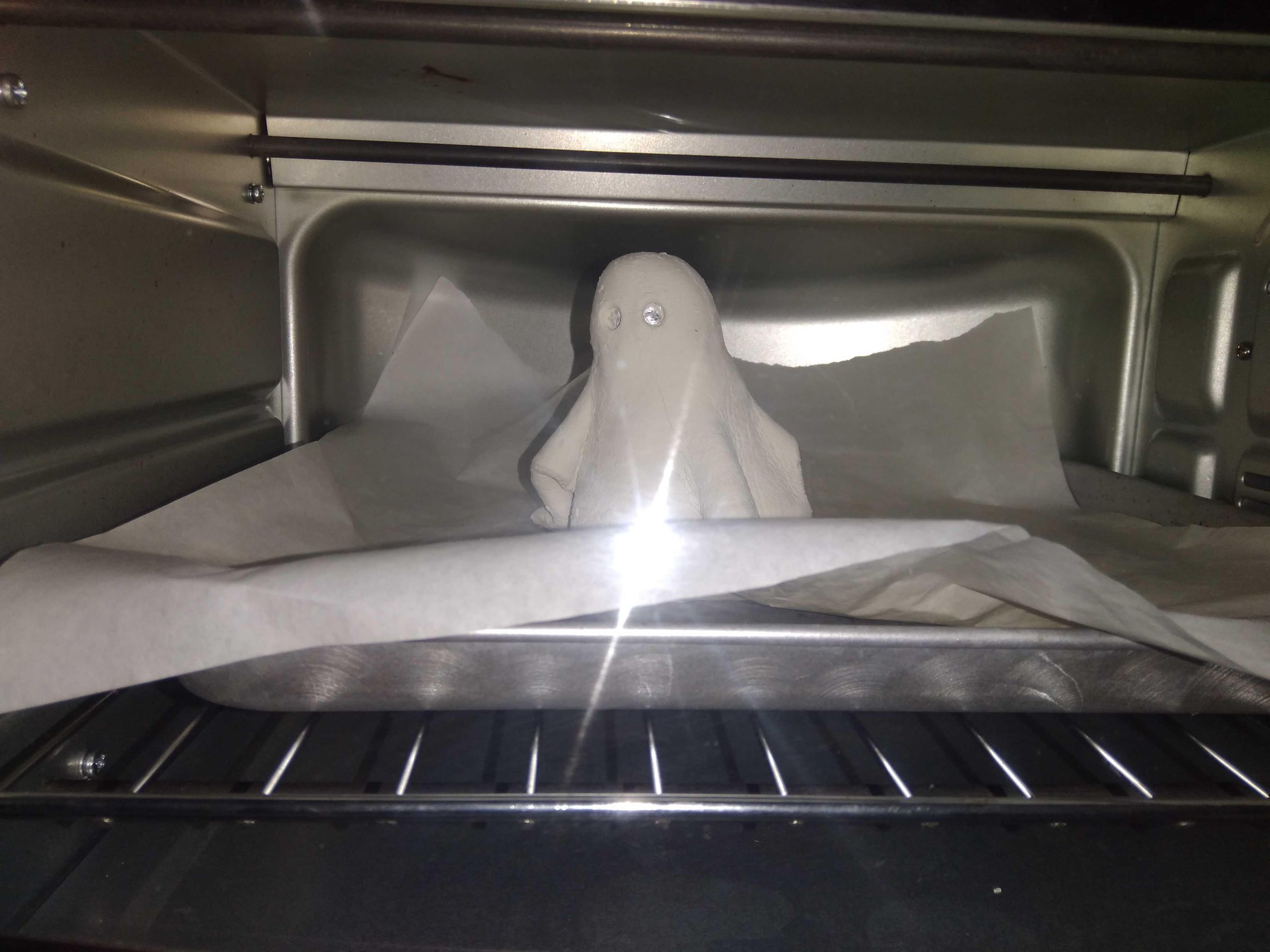 How to Make a Flickering Eyes Ghost With Homemade Clay : 7 Steps (with ...