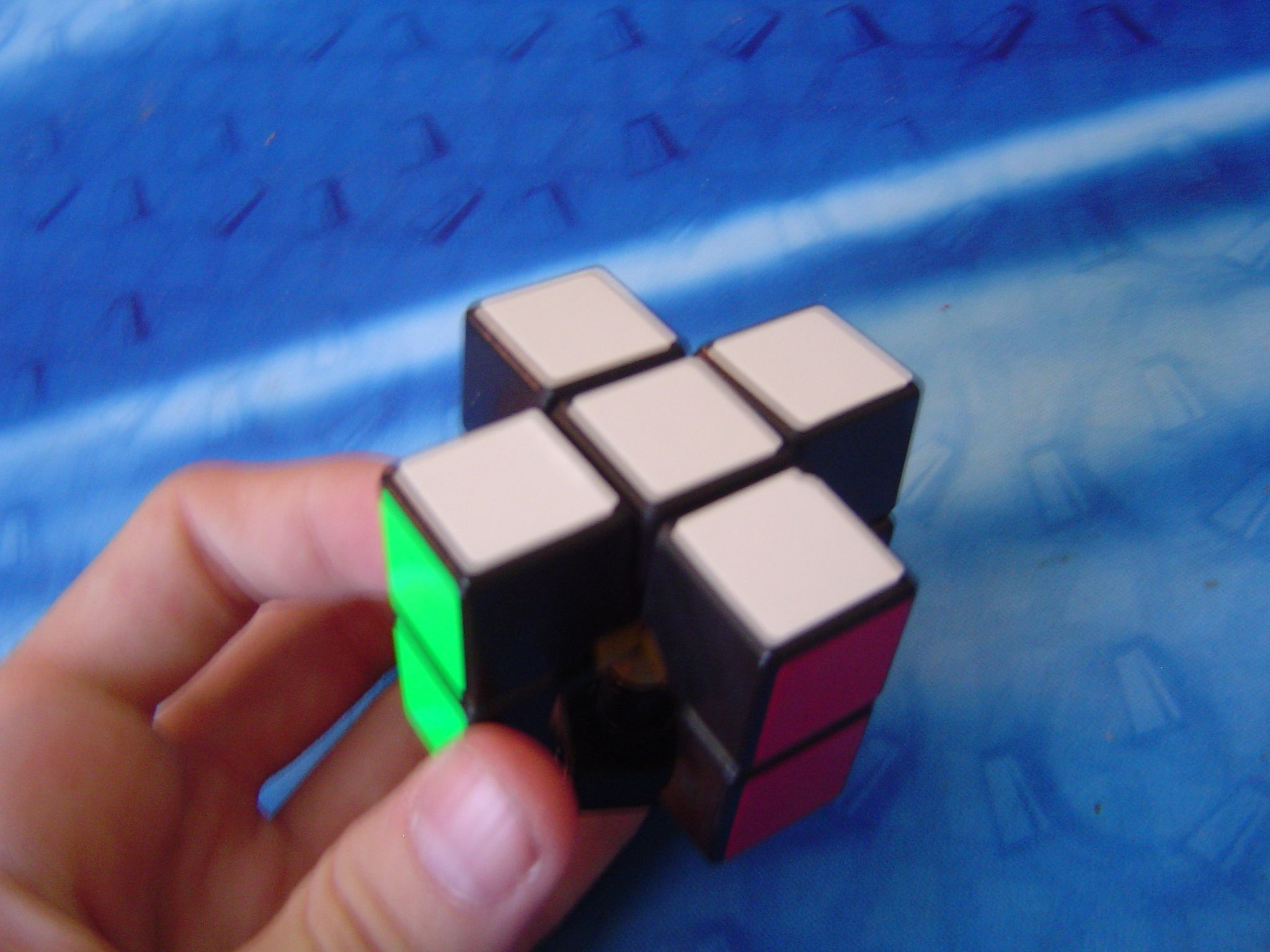 How to Clean/lubricate a Rubik's Cube : 5 Steps - Instructables