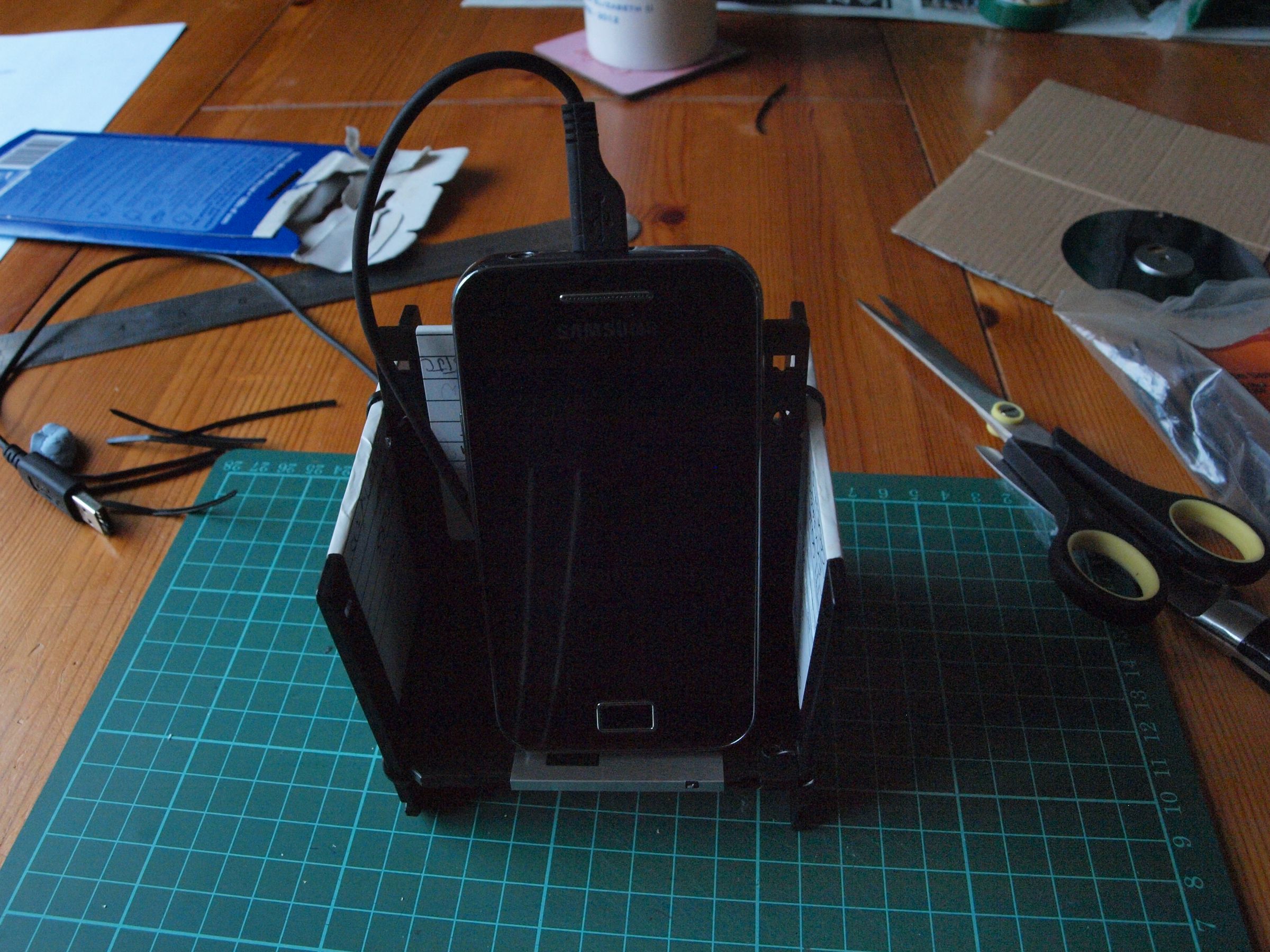 Floppy Disk Phone Dock : 6 Steps - Instructables