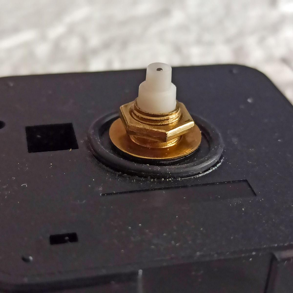 Wok Clock - Turn an Old Pan or Wok Into a Modern Clock : 4 Steps ...