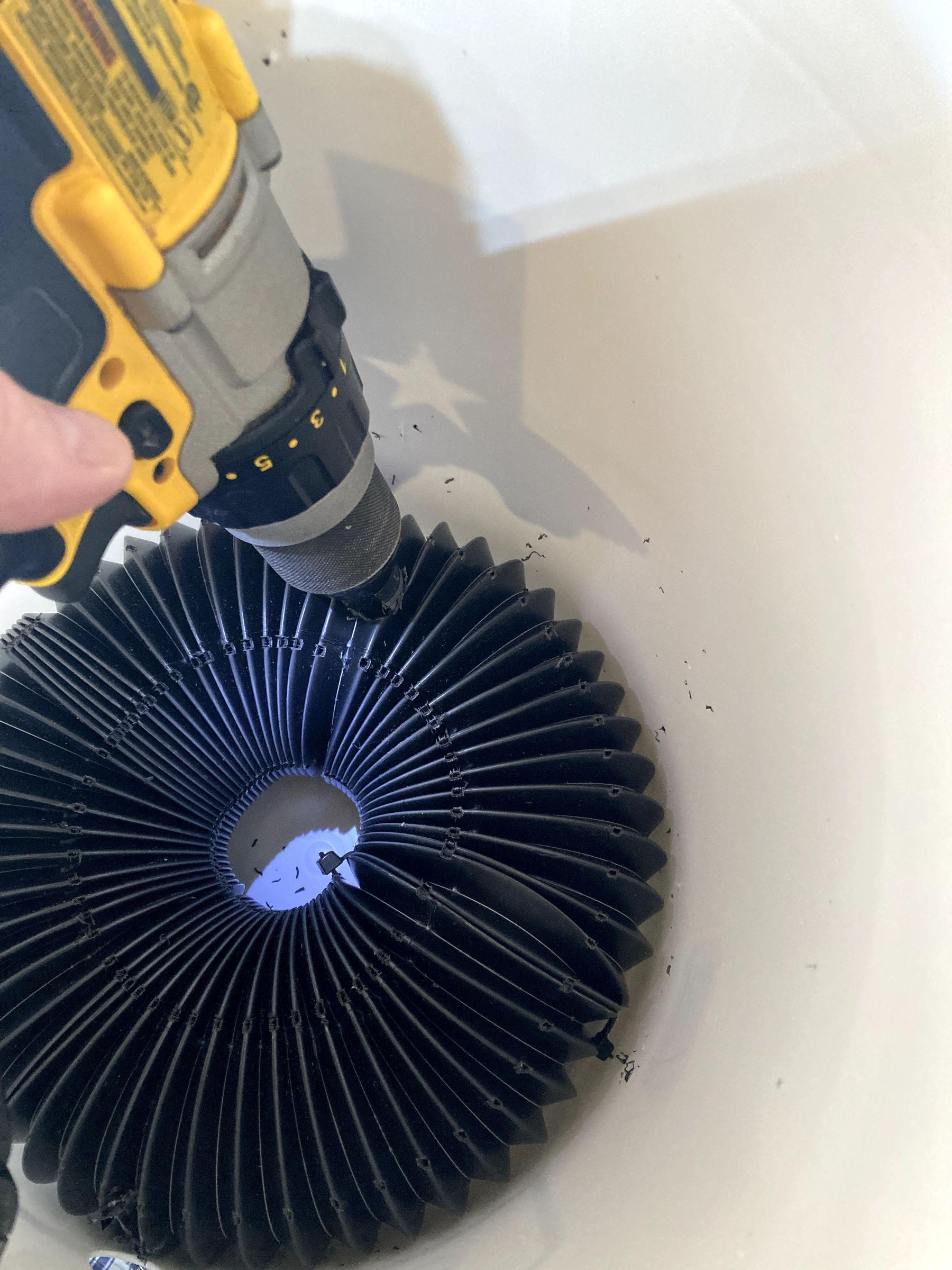 Single Bucket Sub-Irrigated Planter : 5 Steps (with Pictures ...