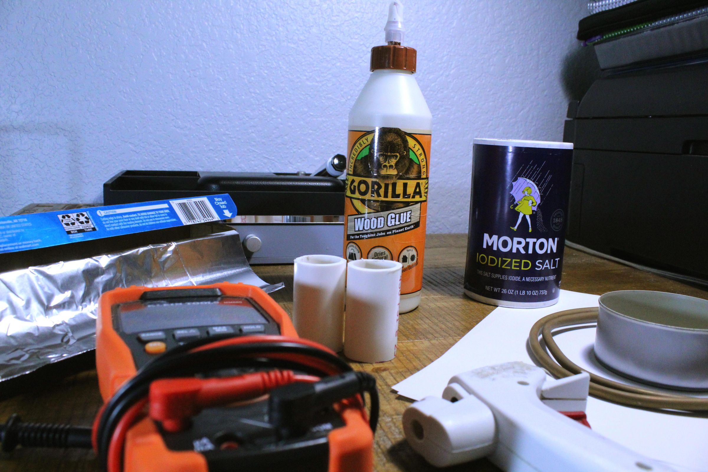 DIY Rechargeable D-Cell Battery From Aluminum Foil : 7 Steps (with ...