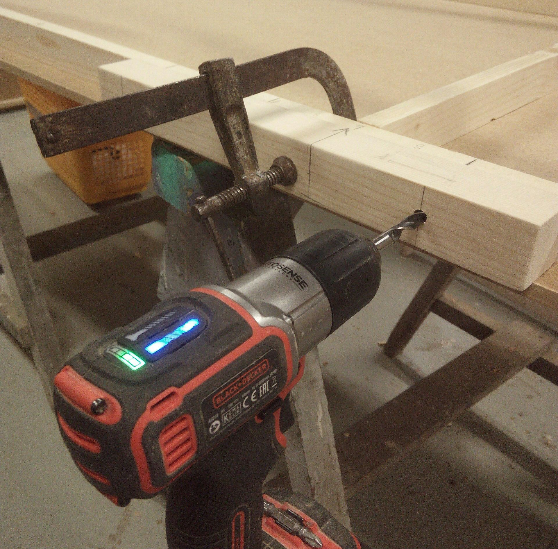 A Folding and Steady Work Bench : 10 Steps (with Pictures) - Instructables