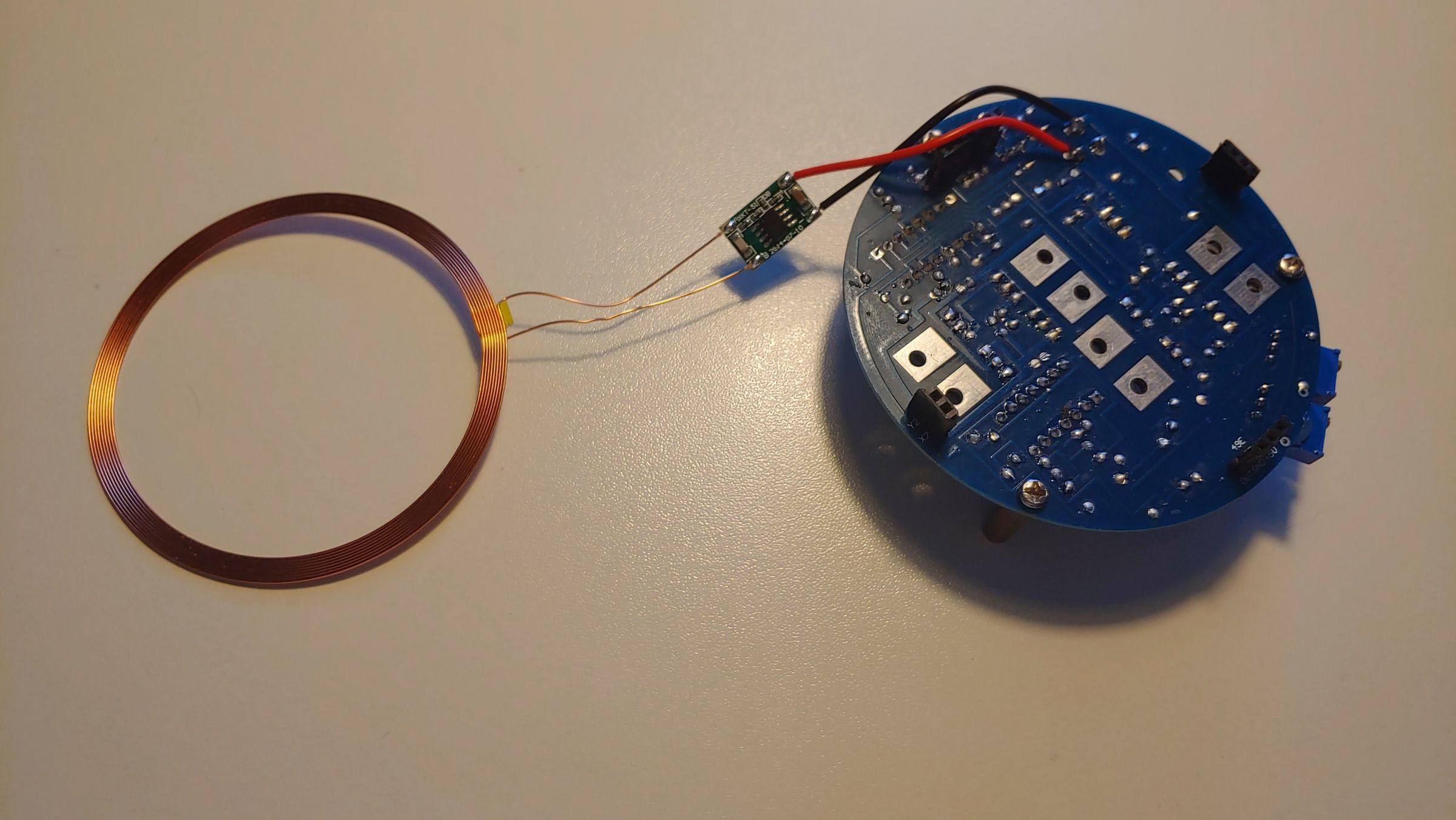 Freely Levitating Lamp : 4 Steps - Instructables