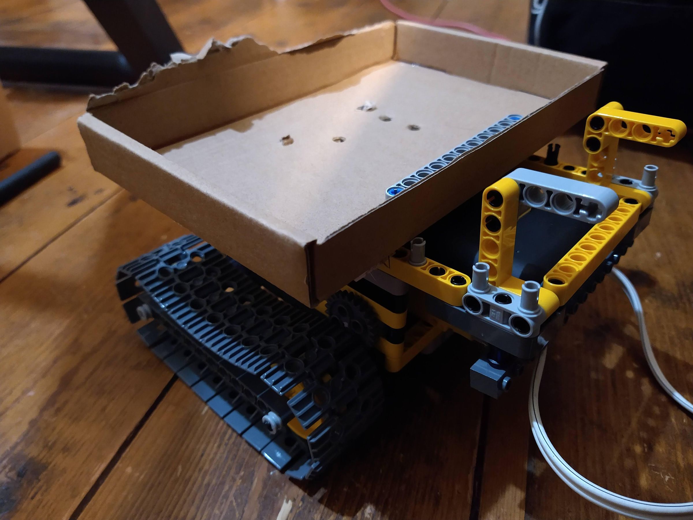 Arduino Controlled LEGO RC Tank and Transmitter : 9 Steps (with ...