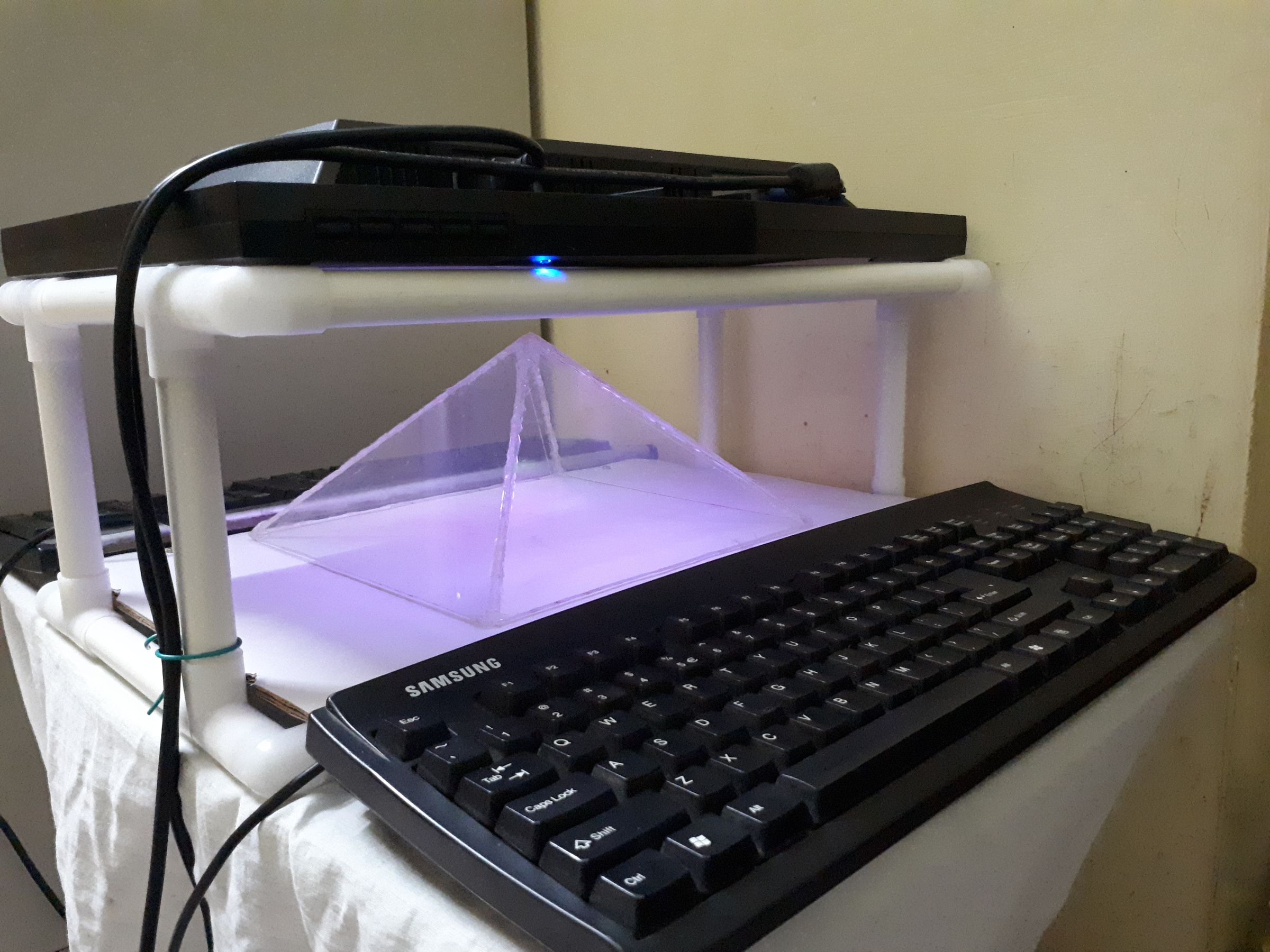 Unity Multiplayer 3D Hologram Game and Hologram Projector for PC : 16 ...