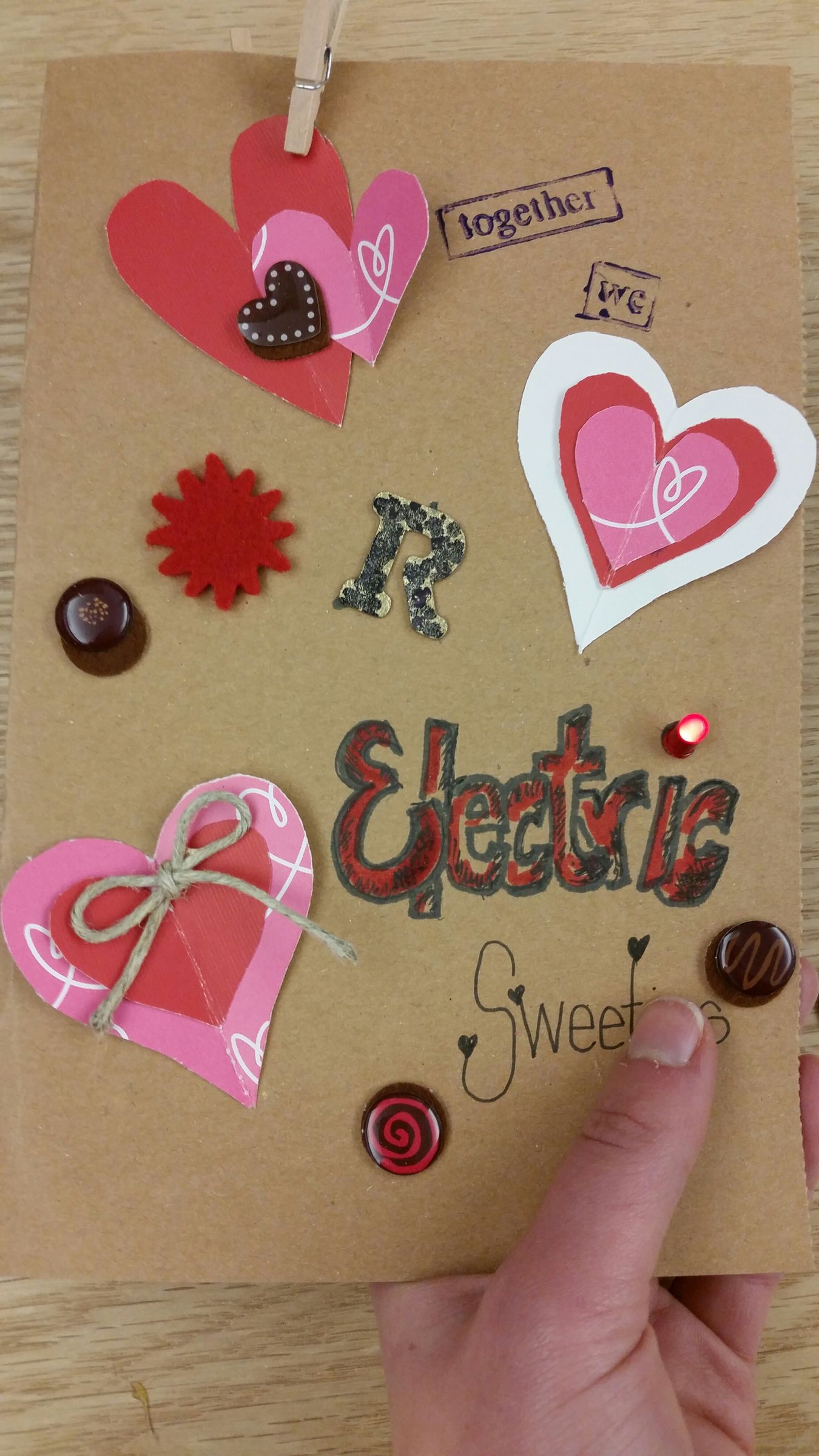 Paper Circuit Valentines Day Card : 15 Steps - Instructables