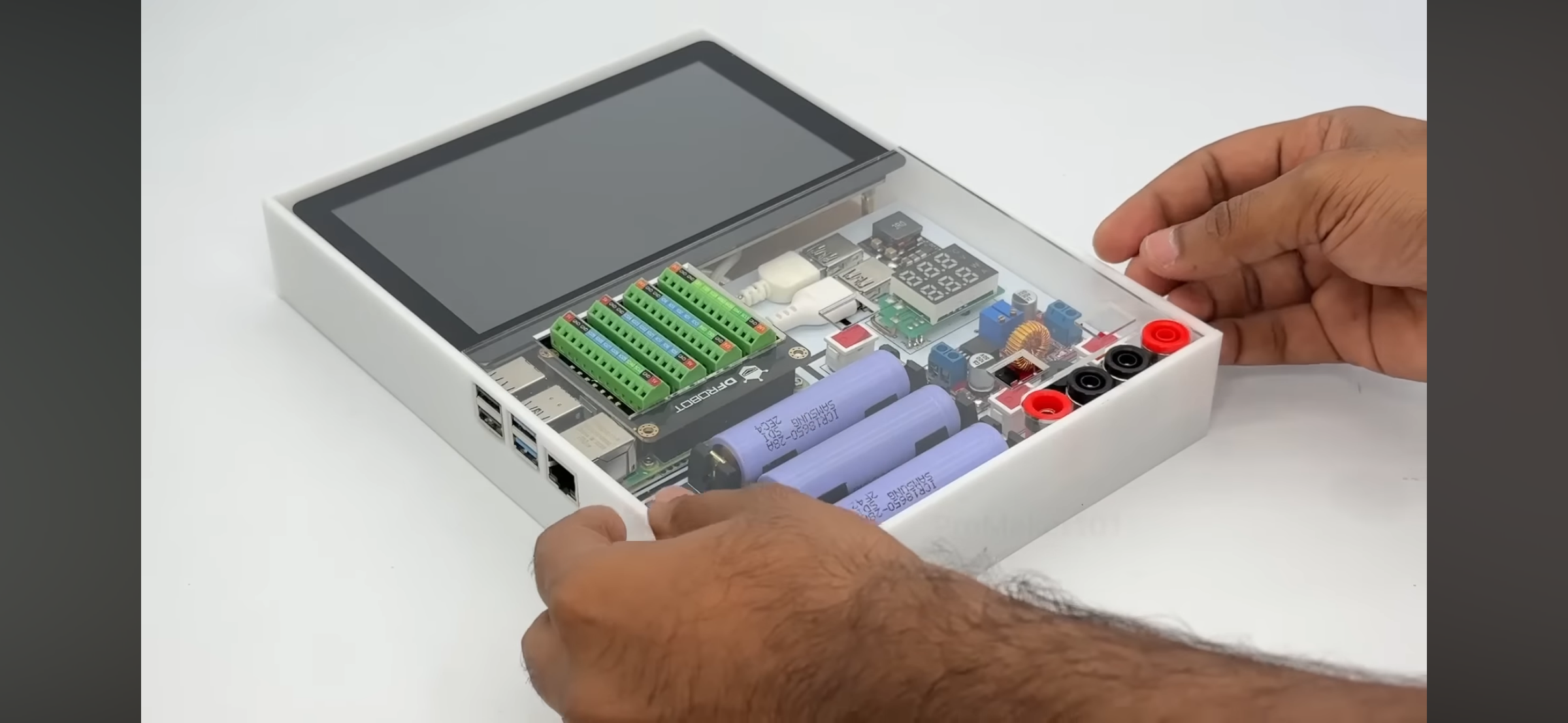 Portable DIY Electronics Workstation : 19 Steps (with Pictures ...
