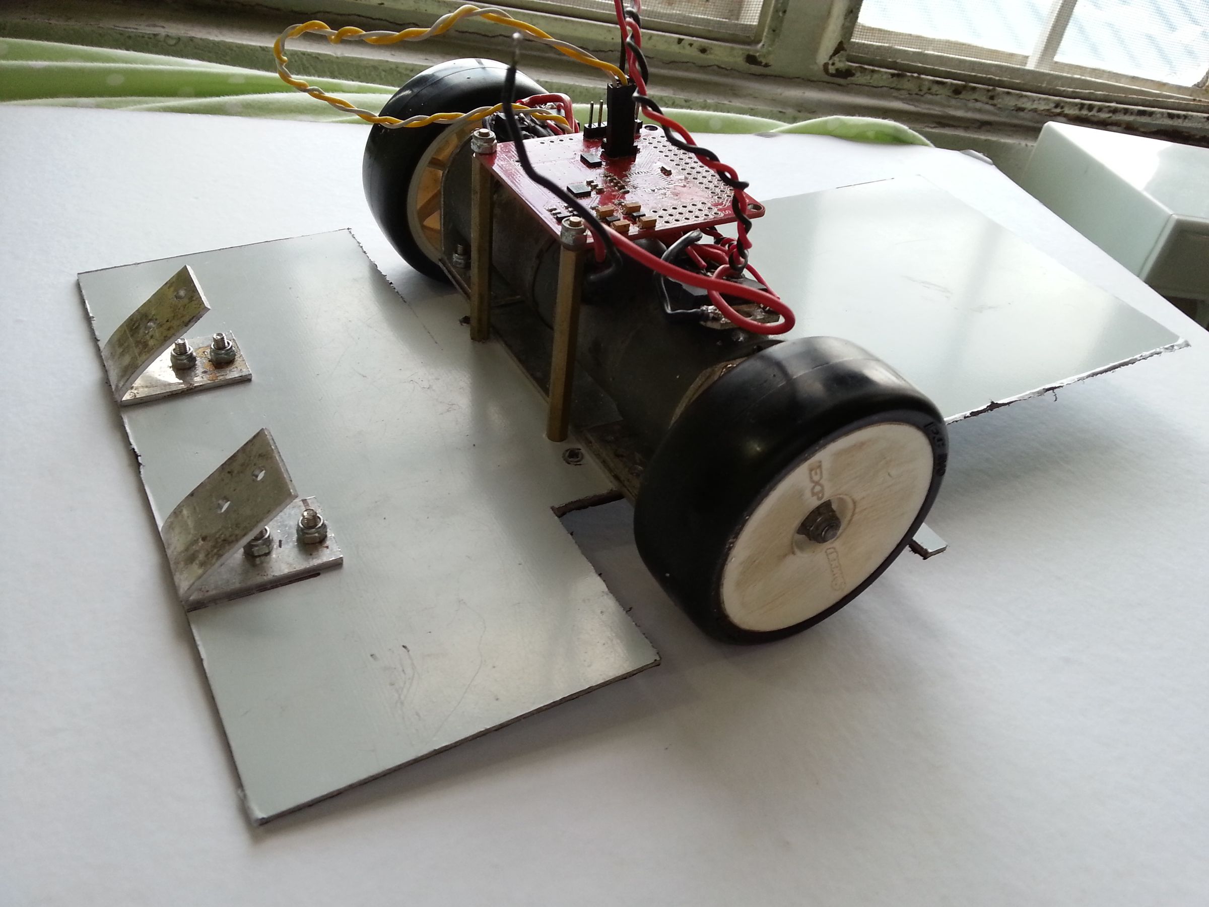 DIY Multipurpose Robot (Sumobot, Spybot, Mazebot, Bluetooth...) : 12 ...