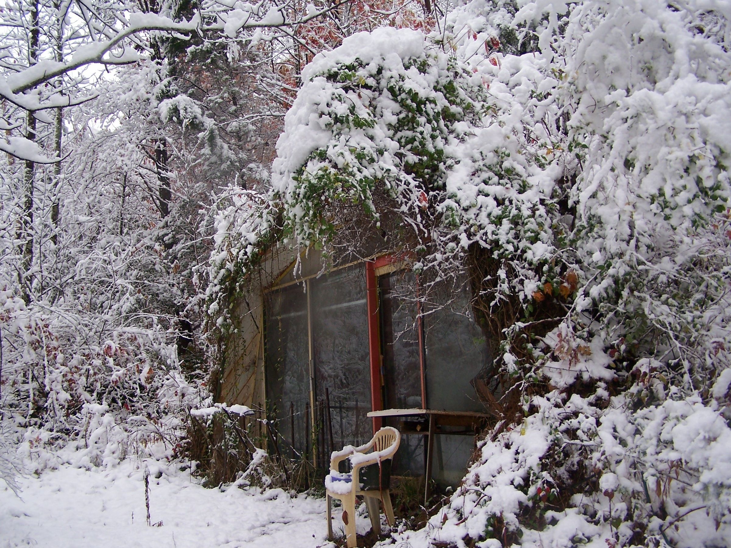 Small Underground House