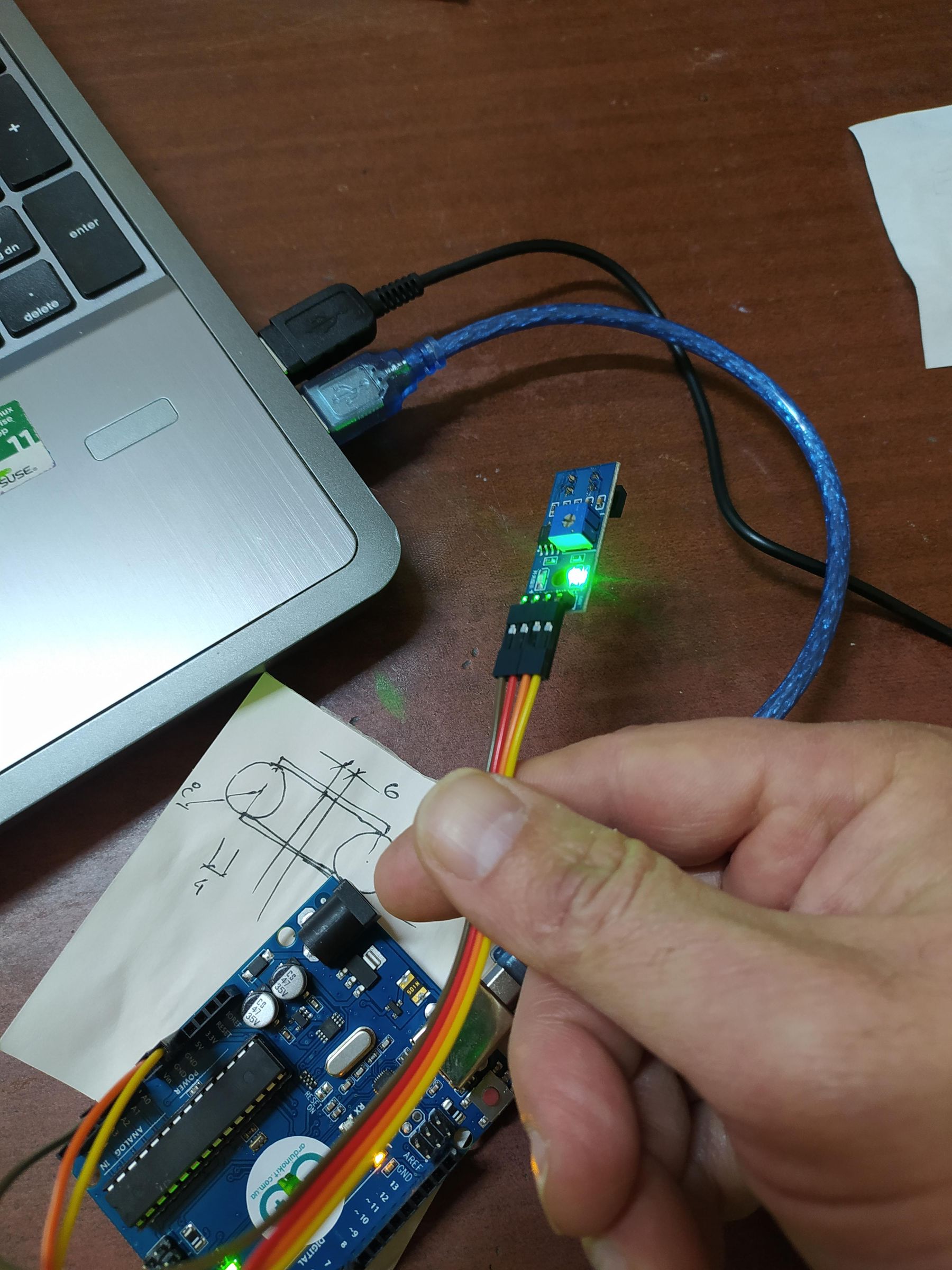 How to Use TCRT5000 IR Sensor Module With Arduino UNO : 7 Steps (with ...