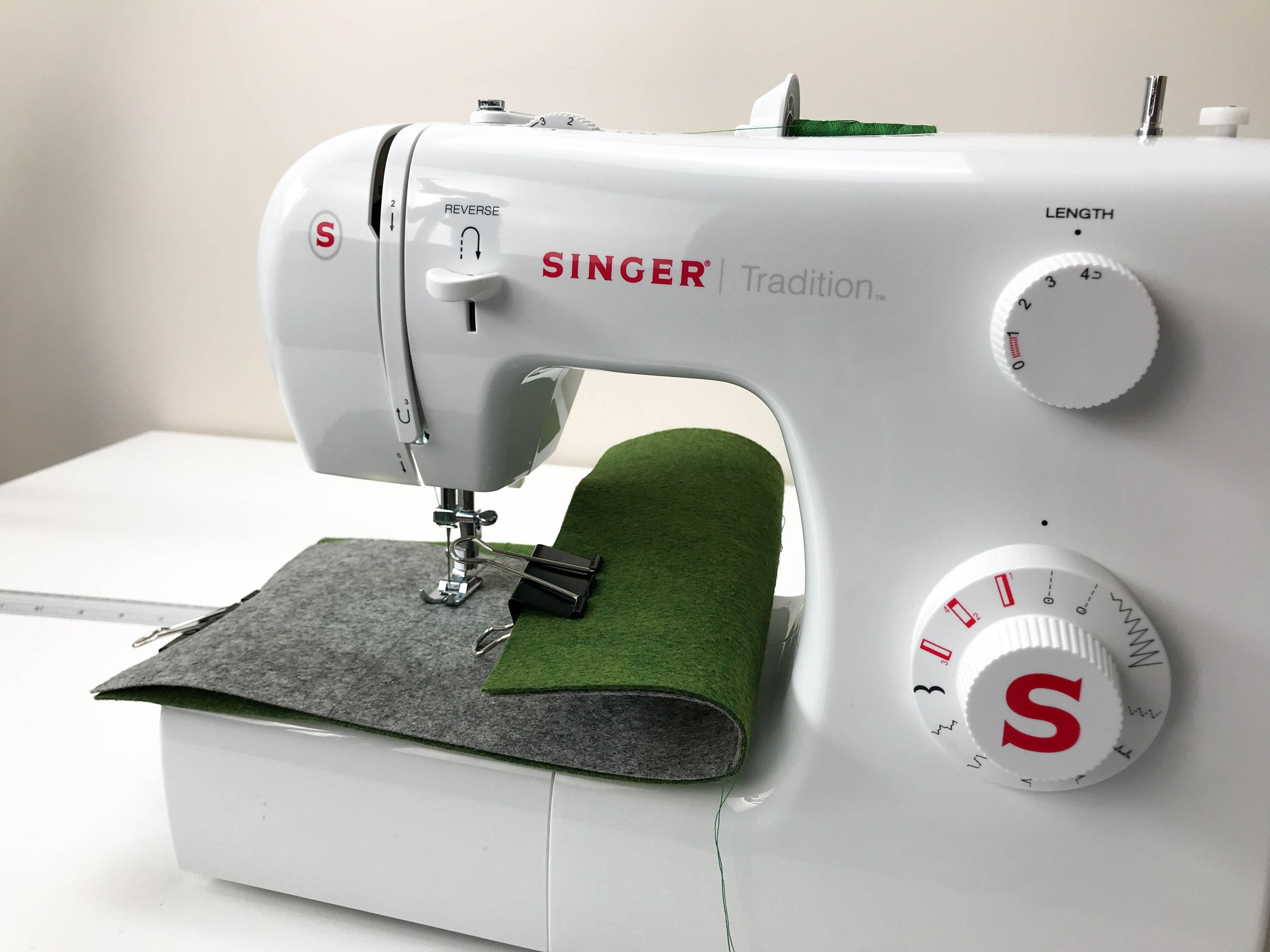 A4 Felt Folder : 7 Steps (with Pictures) - Instructables