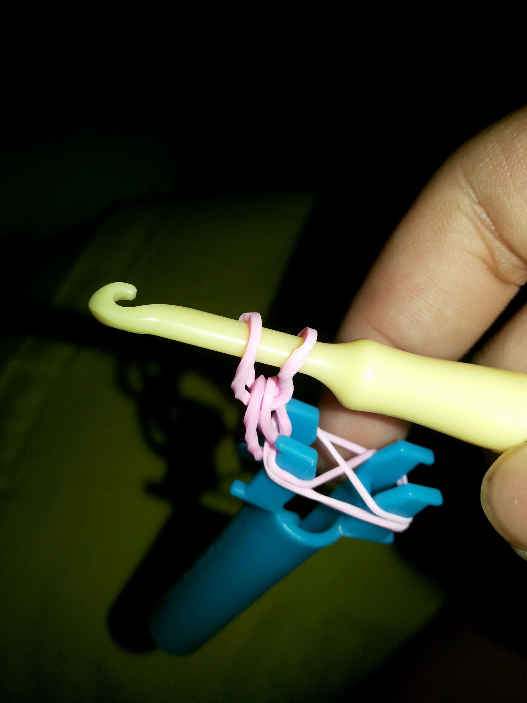 Rainbow Loom-Single Chain Using Mini-loom : 3 Steps - Instructables