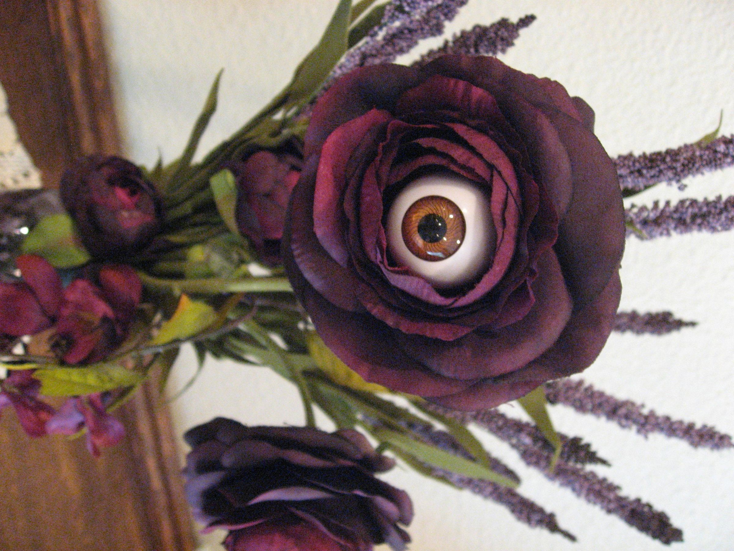 Make Your Own Creepy Eyeball Flower Arrangement : 3 Steps (with ...