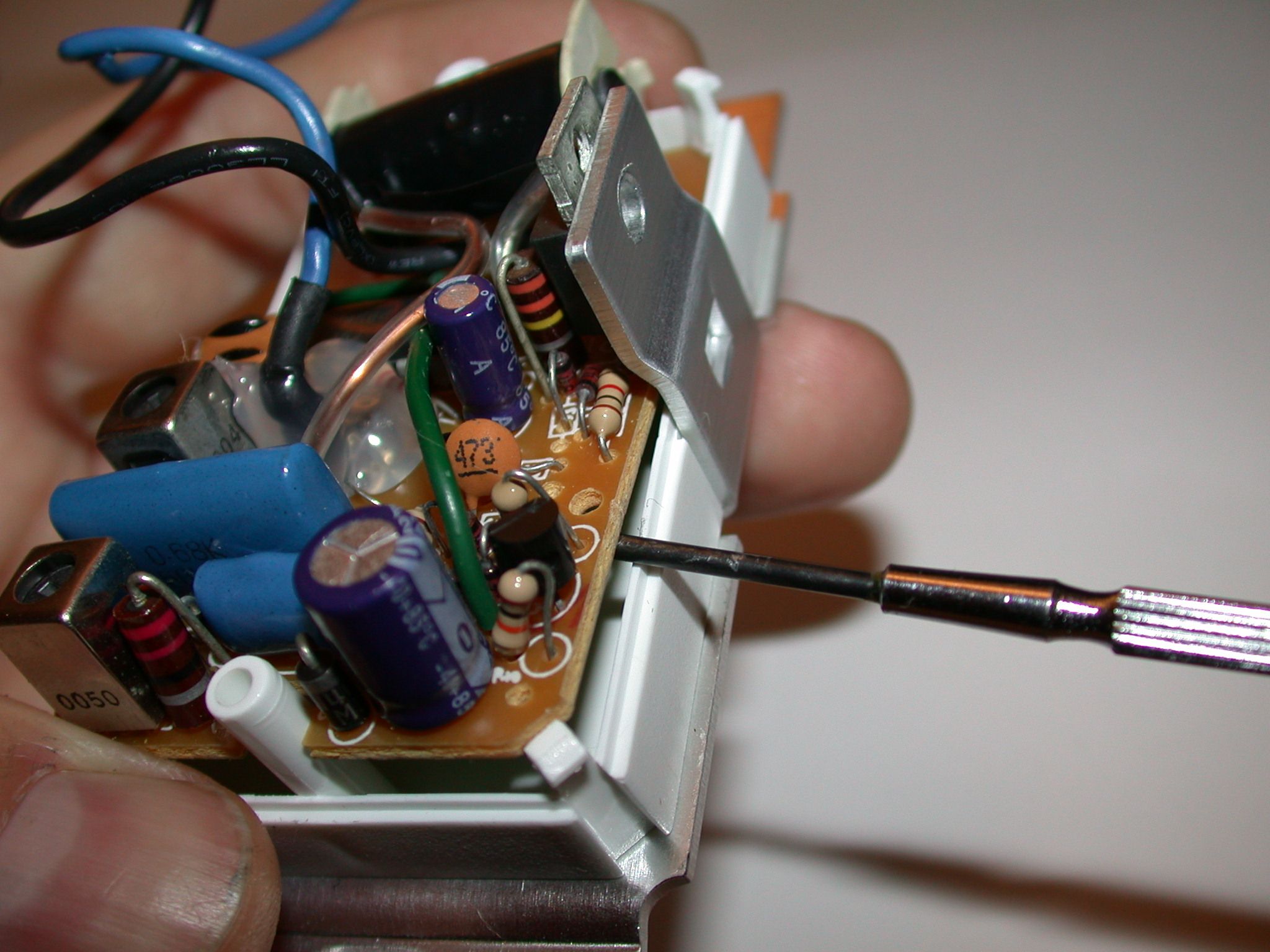 Disassemble X10 Wall Switch : 5 Steps - Instructables