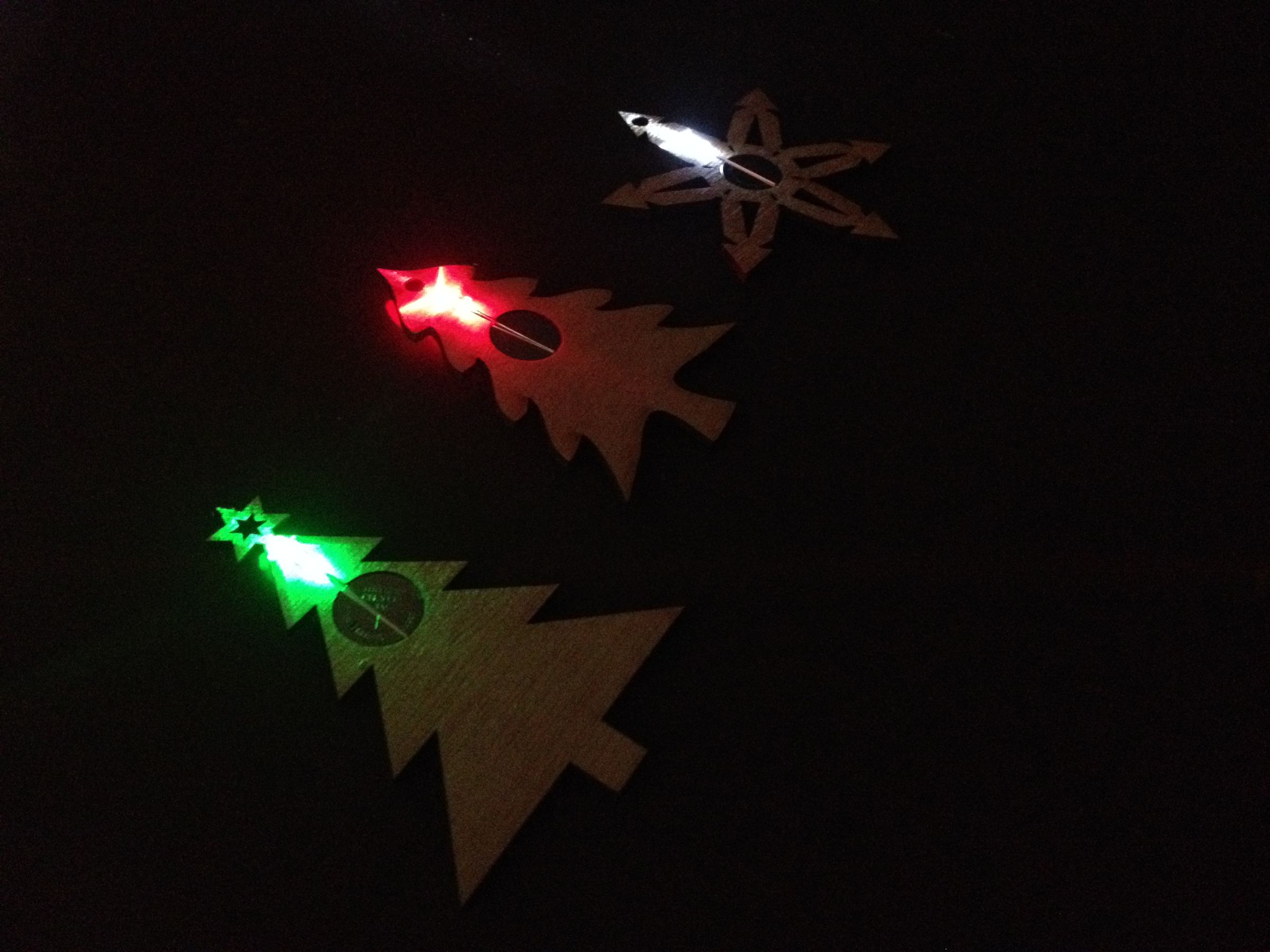 LED Throwie Christmas Tree Decorations (No Soldering!) : 6 Steps ...