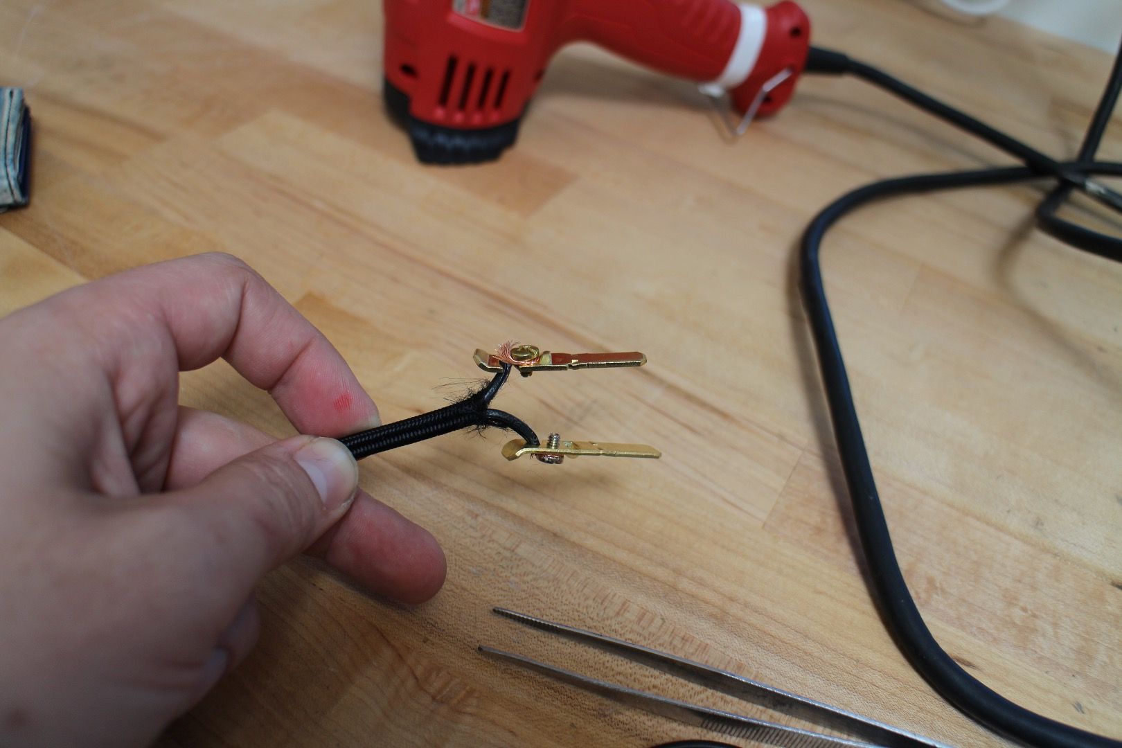 Edison Lamp in 3 Hours : 7 Steps (with Pictures) - Instructables