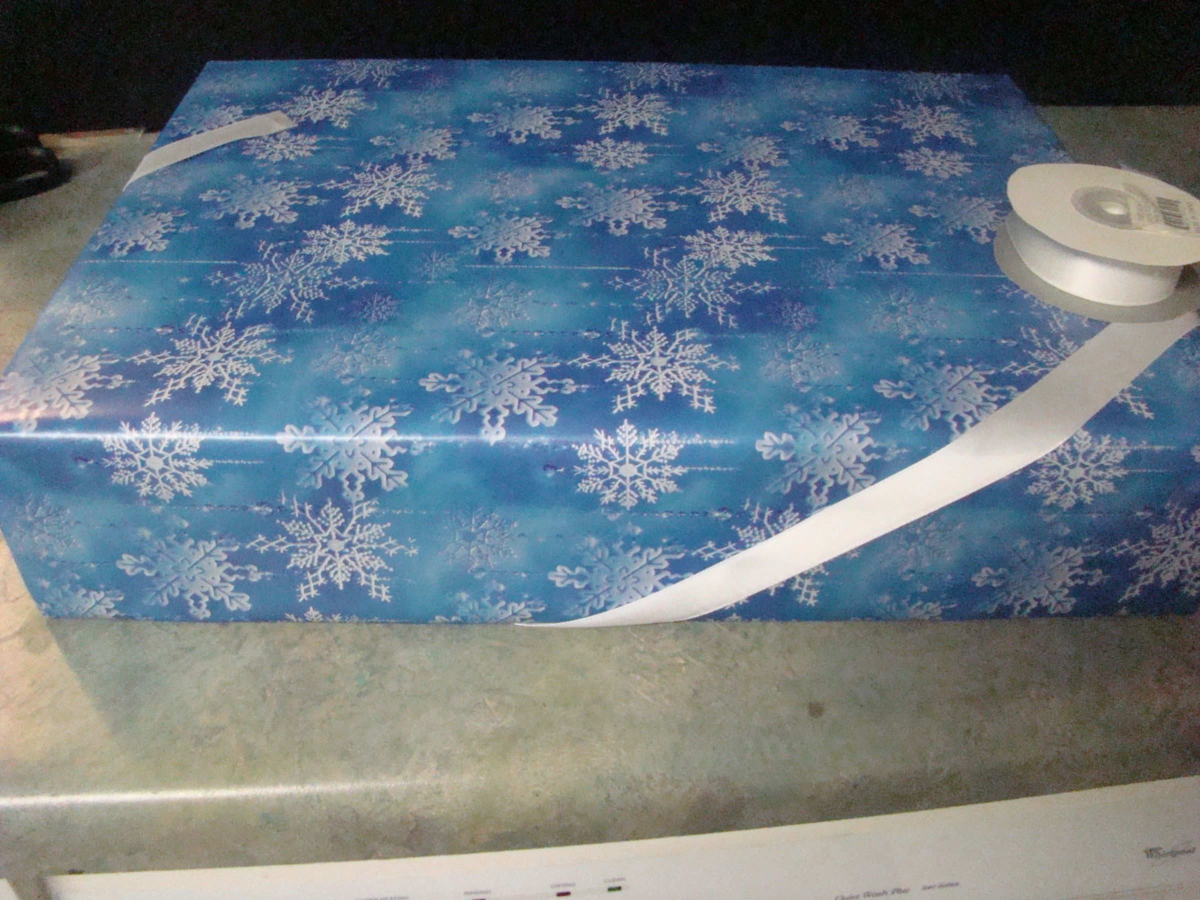 How to Wrap a Classy Package : 11 Steps - Instructables