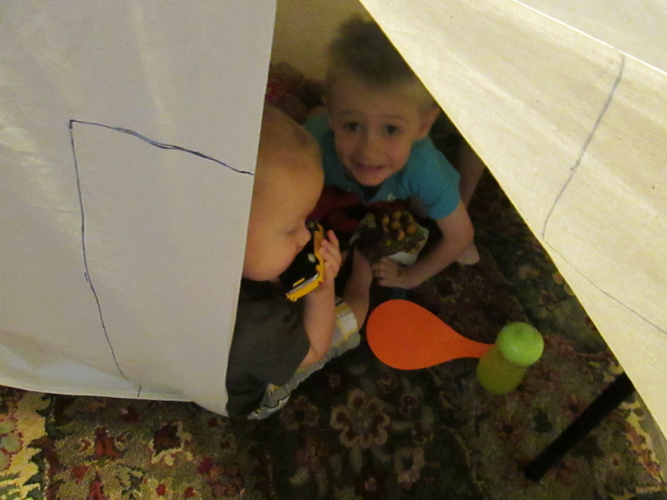 Card Table Fort : 13 Steps - Instructables