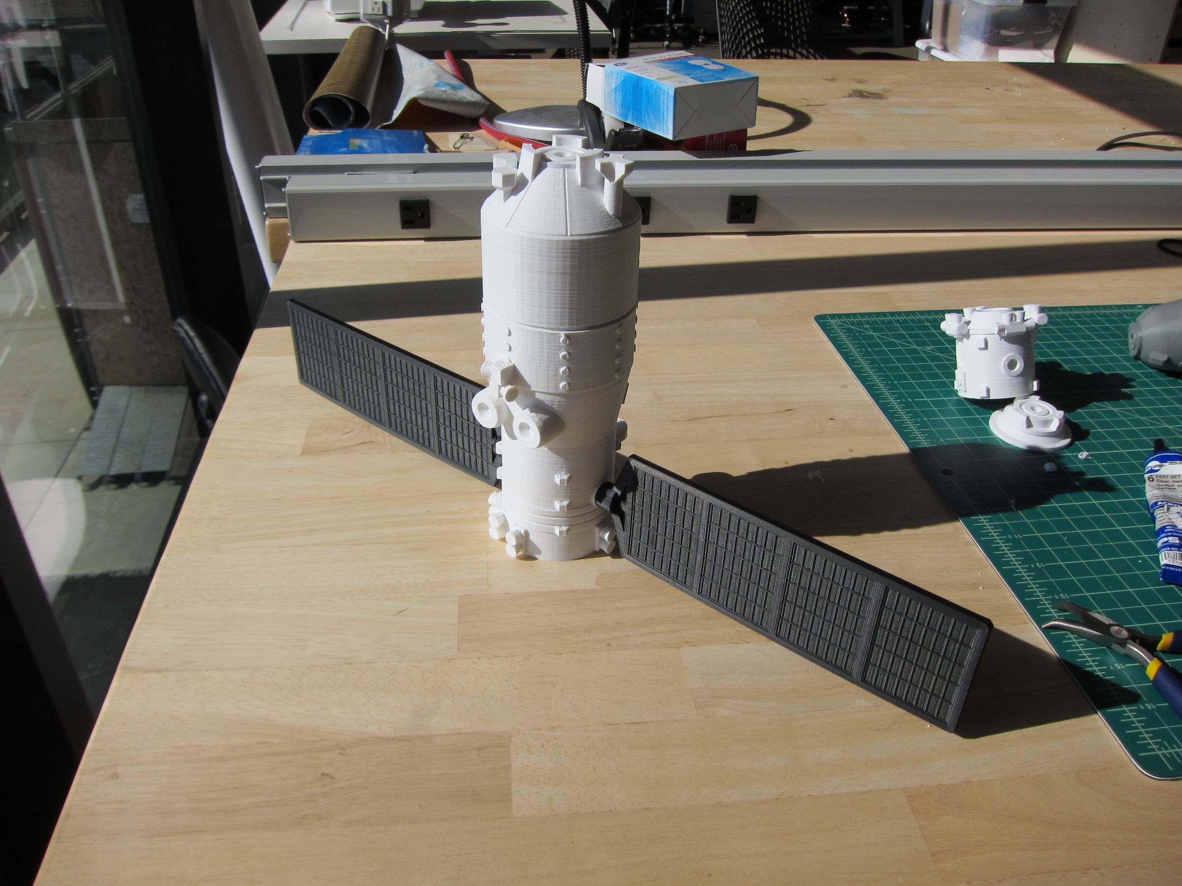Make Your Own 3D Printed Chinese Space Ship and Station : 8 Steps ...