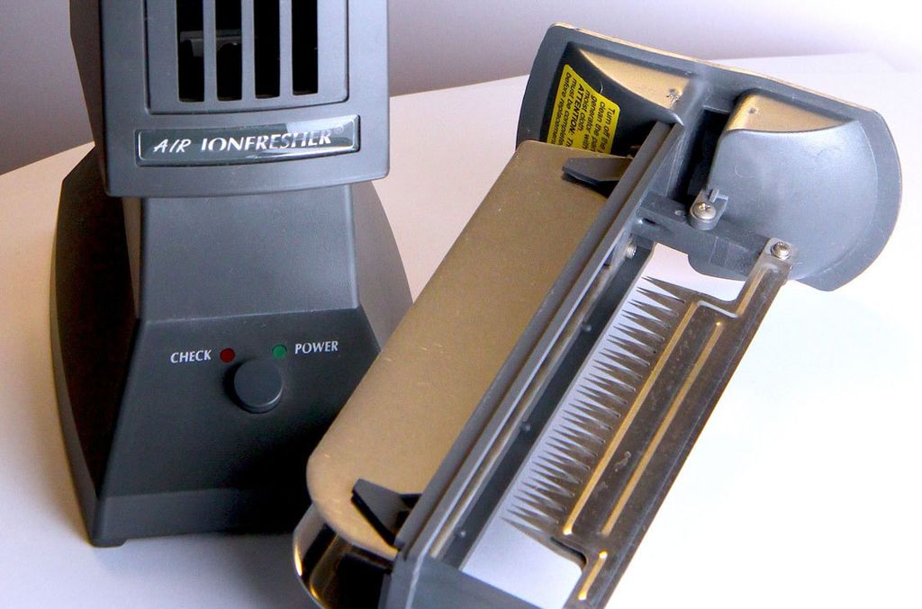 How to Make a Negative Ion Air Ionizer : 12 Steps (with Pictures ...