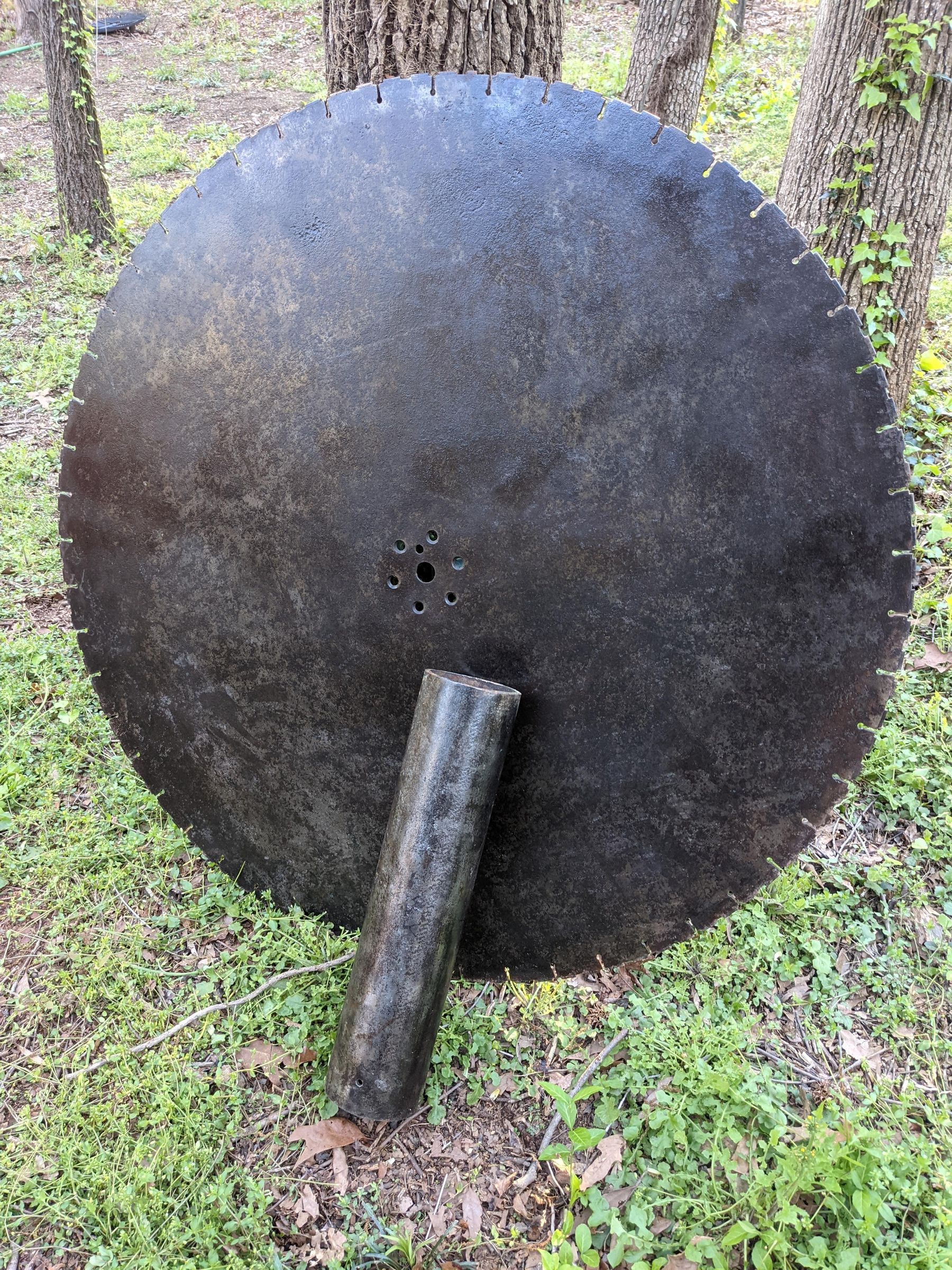 Giant Saw Blade Table! : 12 Steps (with Pictures) - Instructables