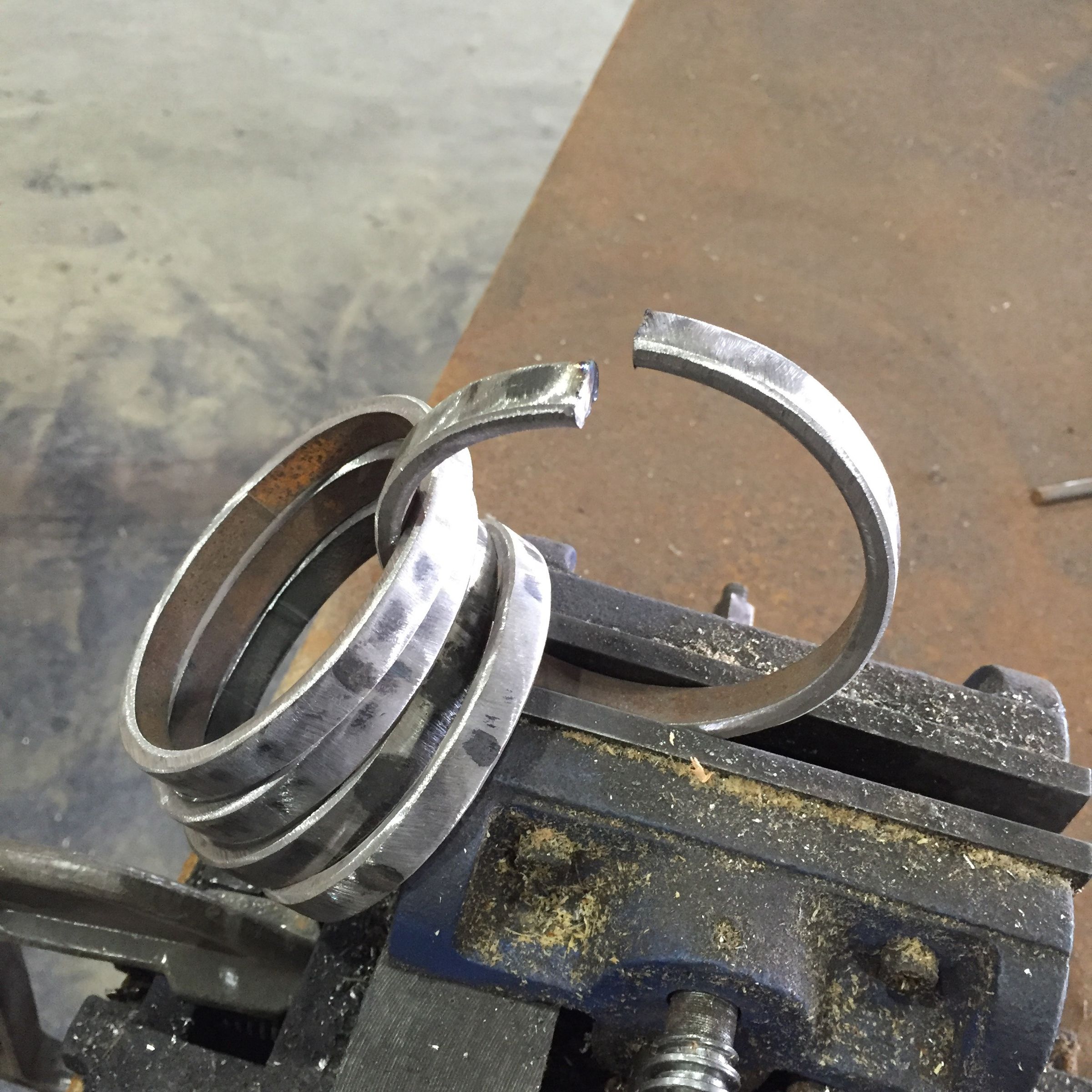 Giant Chainmaille : 14 Steps (with Pictures) - Instructables