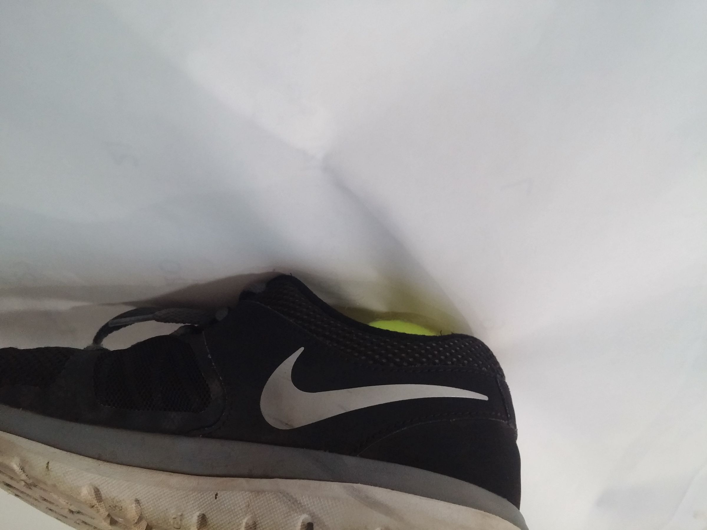 Cheap and Easy Shoe Holder : 4 Steps (with Pictures) - Instructables