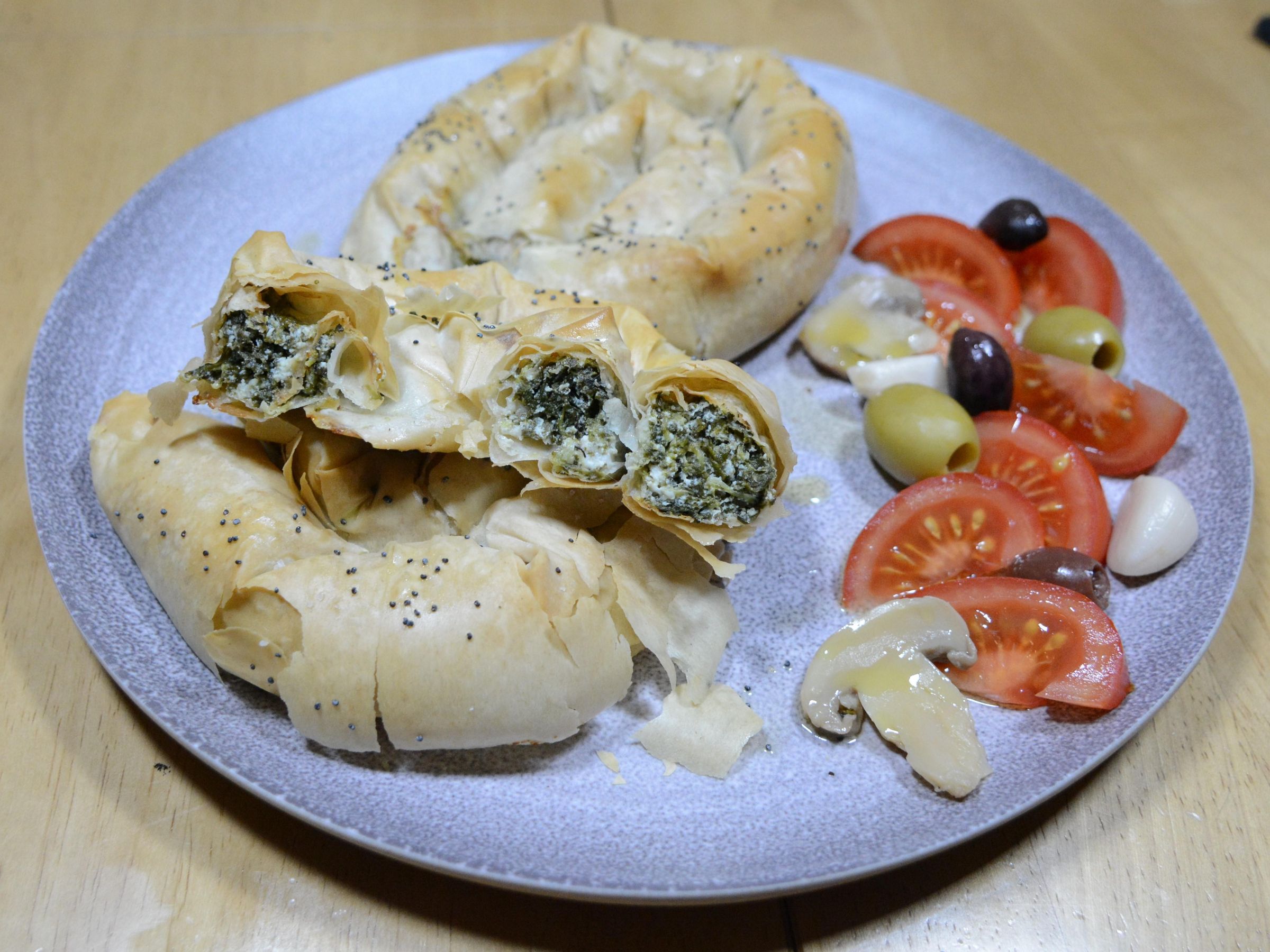 Spanakopita Spirals With Spinach and Cheese : 6 Steps (with Pictures) - Instructables