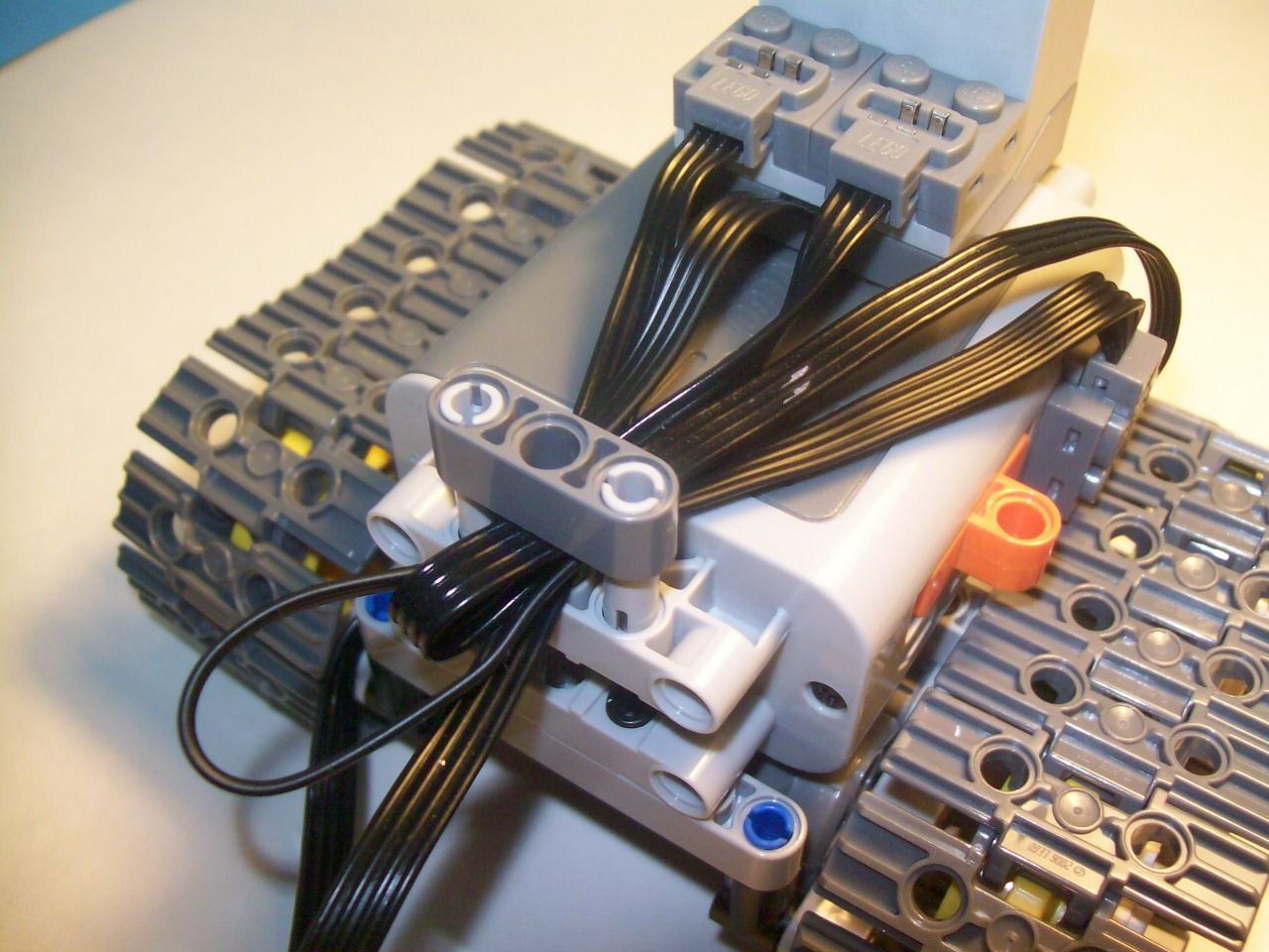 Lego Power Functions Mini Tank V2.0 : 8 Steps (with Pictures ...