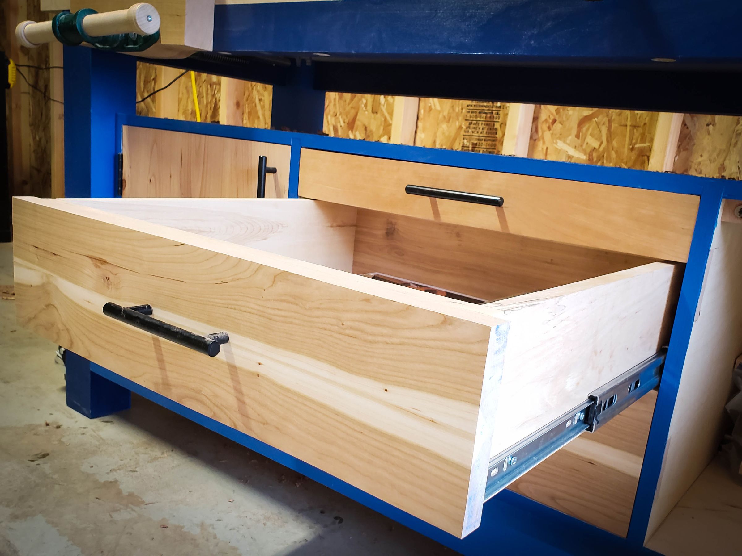 Entry Level Workbench : 46 Steps (with Pictures) - Instructables