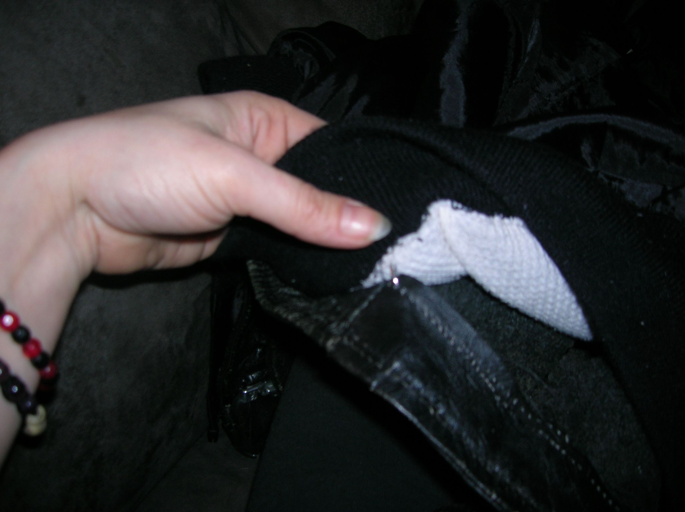 How to Repair a Leather Jacket by Hand : 6 Steps - Instructables