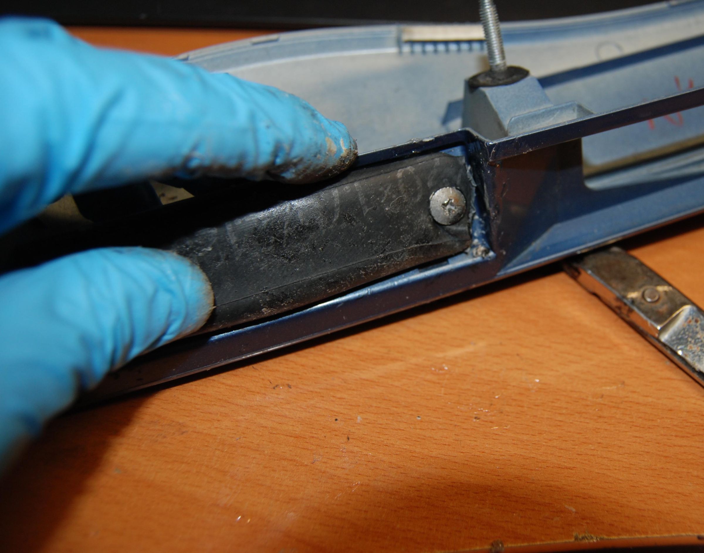 2007 Prius Hatch Latch REPAIR : 4 Steps - Instructables
