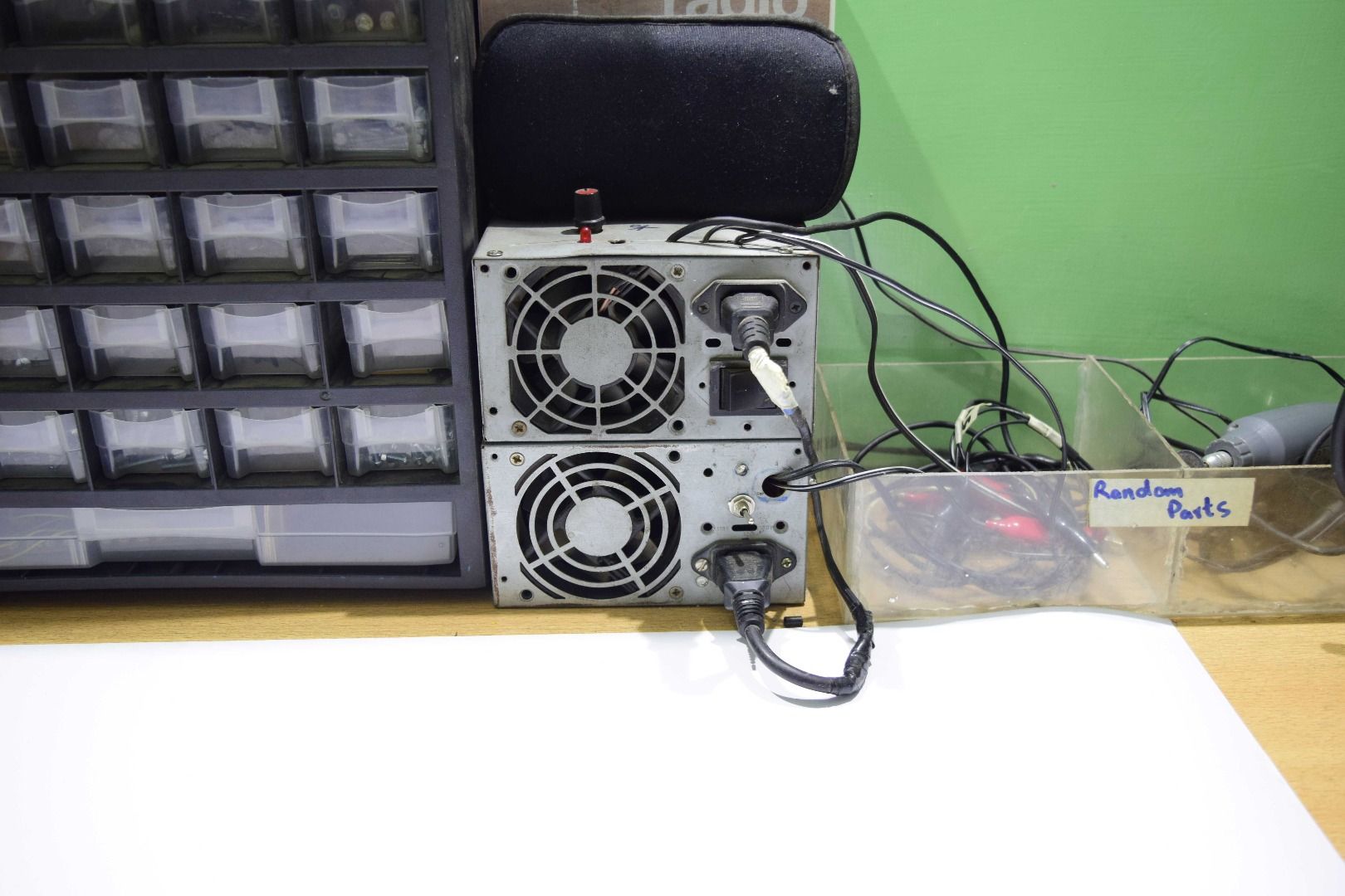 Setting Up the Perfect Electronics Workplace : 16 Steps (with Pictures ...