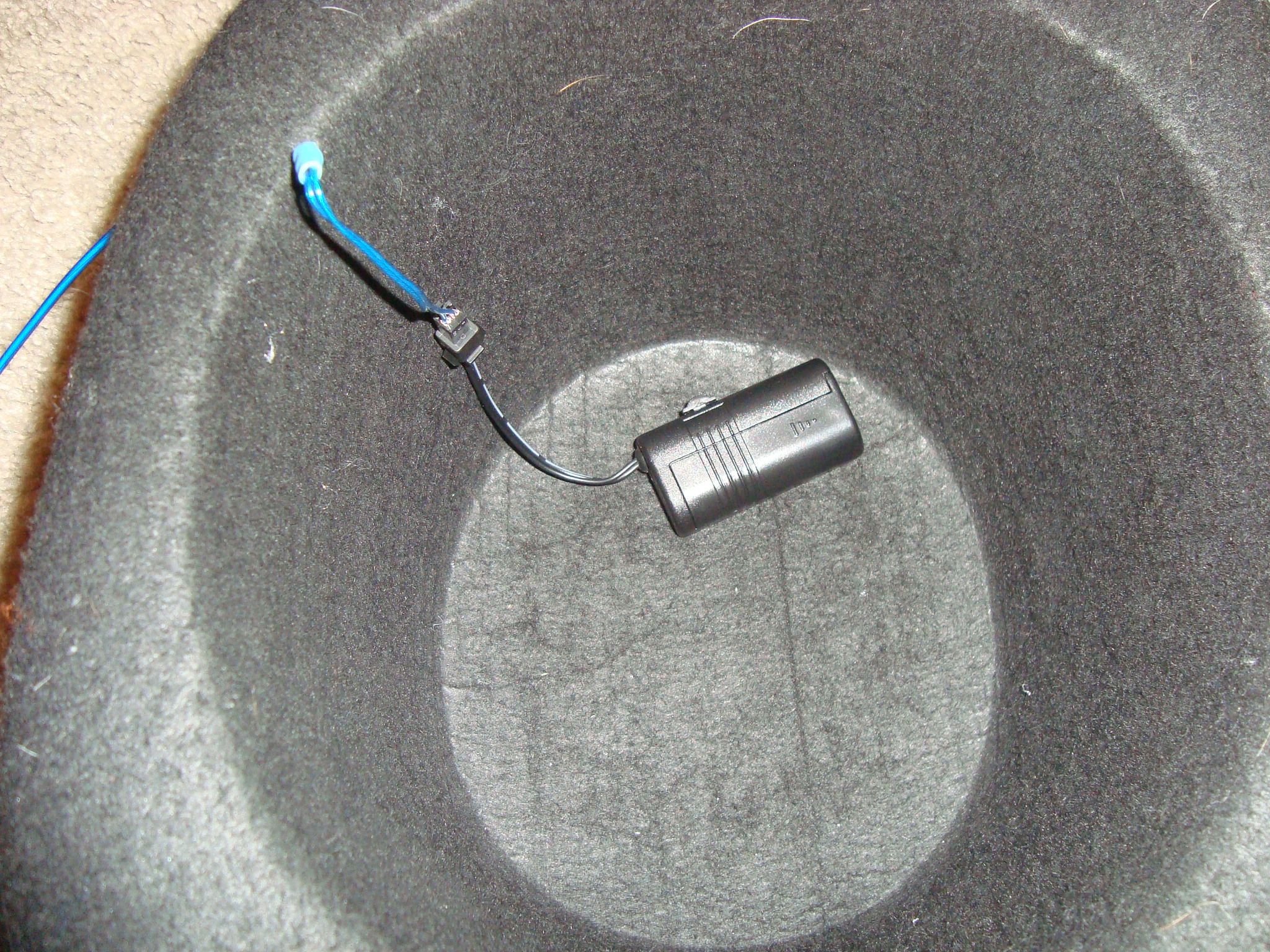 Add EL Wire to a Hat! : 4 Steps - Instructables